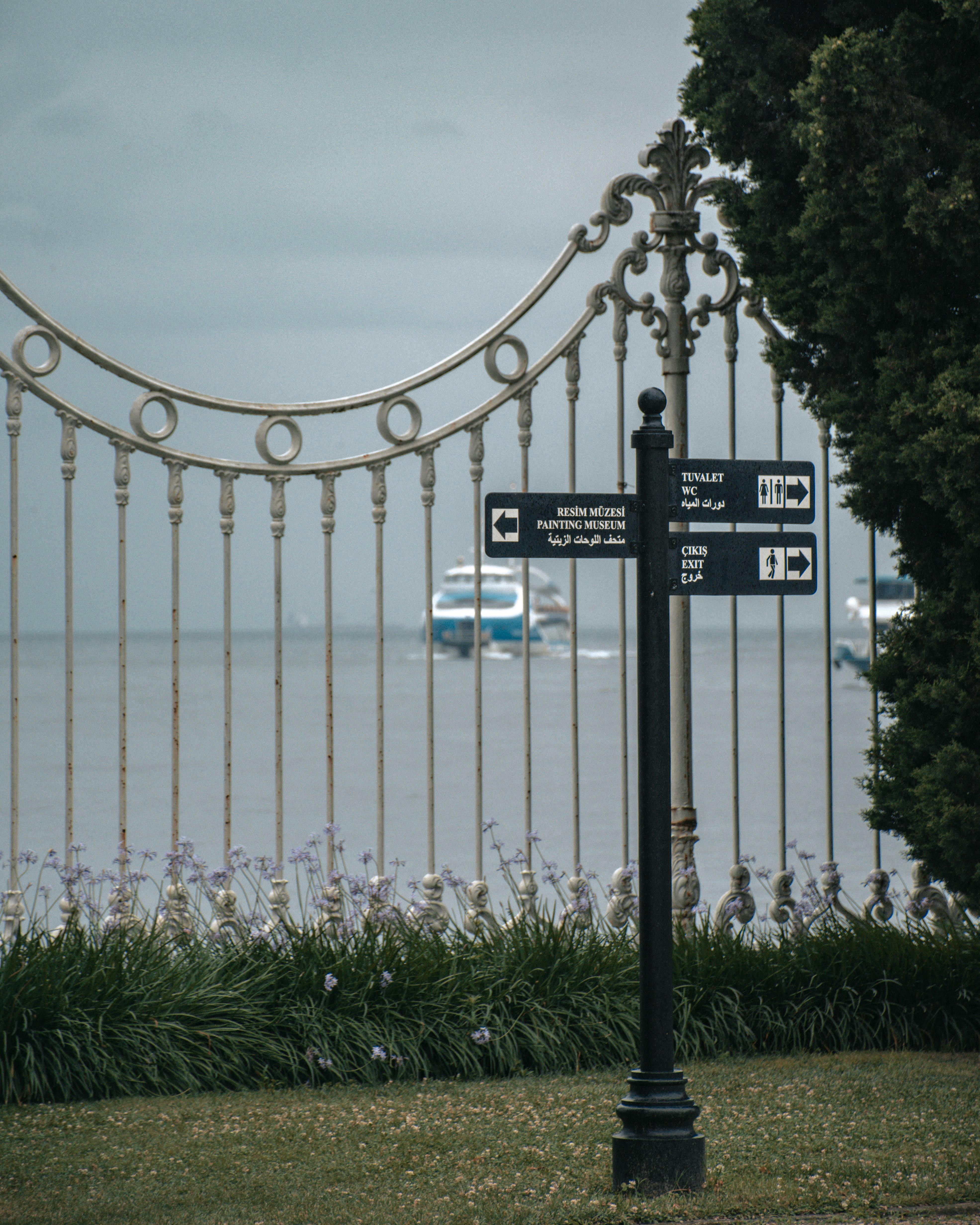 142,705+ Best Free Street signs Stock Photos & Images · 100% Royalty ...