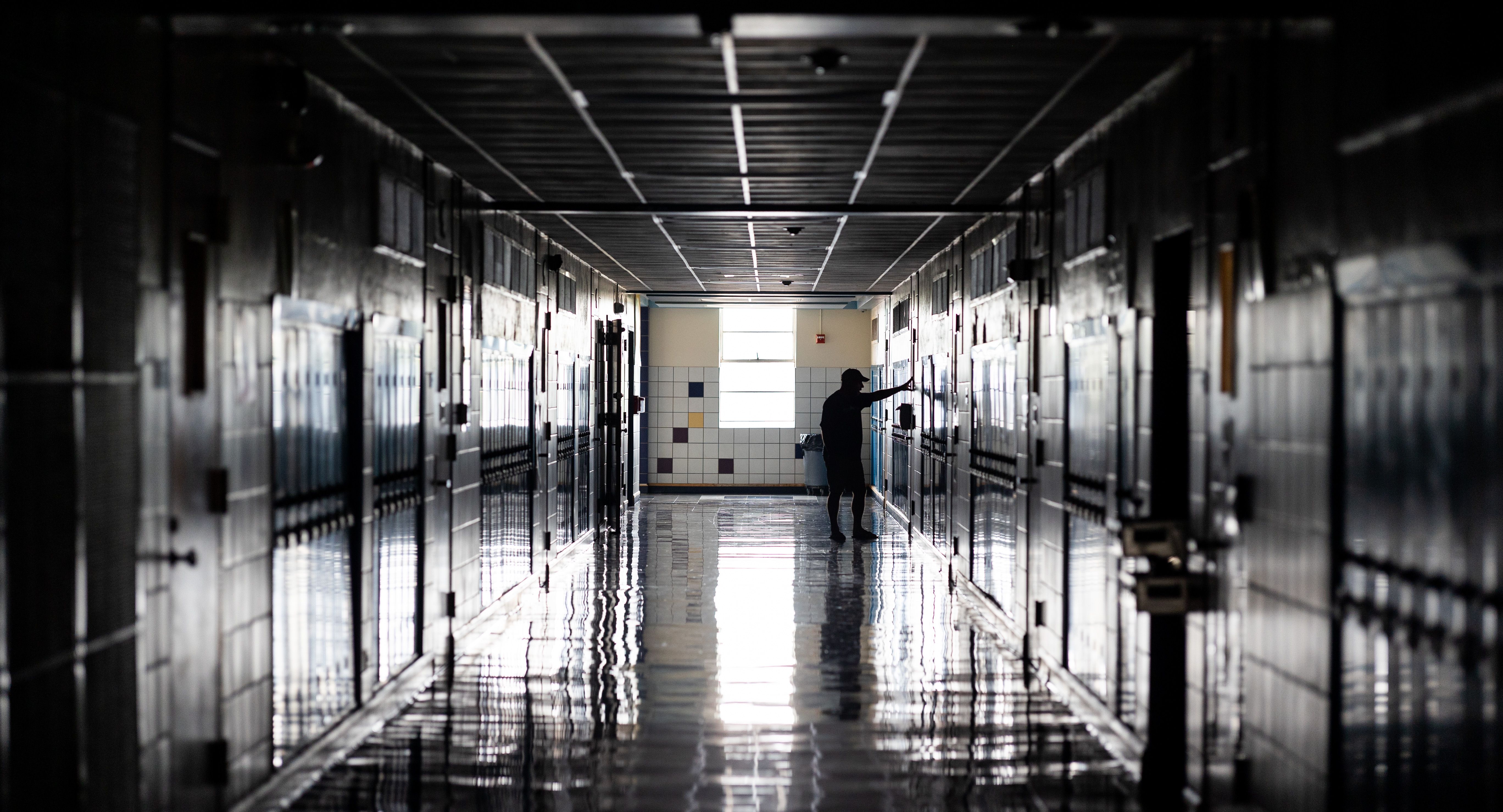 Corridor with Door and Wardrobe · Free Stock Photo