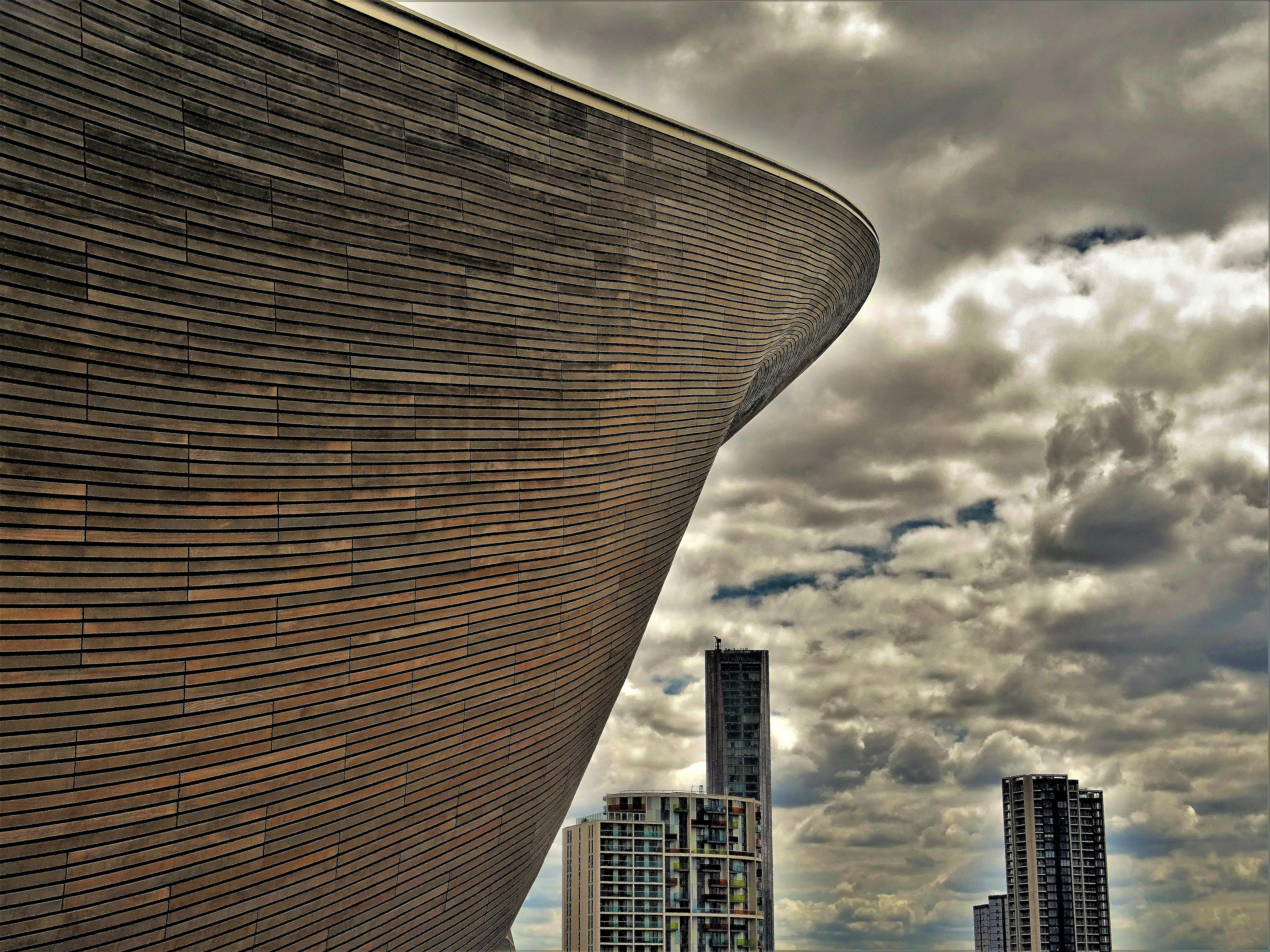 Concrete Building · Free Stock Photo