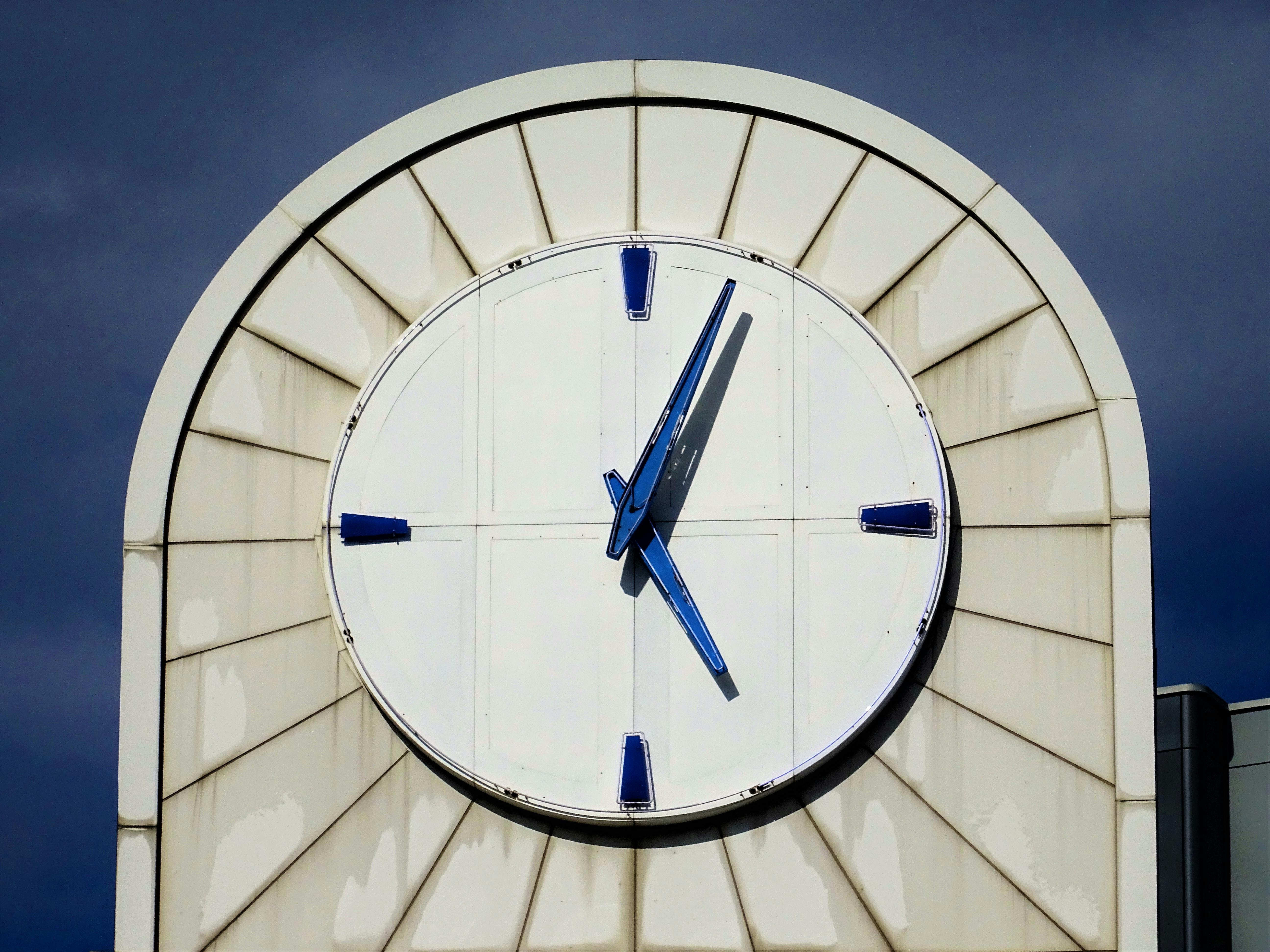 Photo of White Analog Building Clock · Free Stock Photo