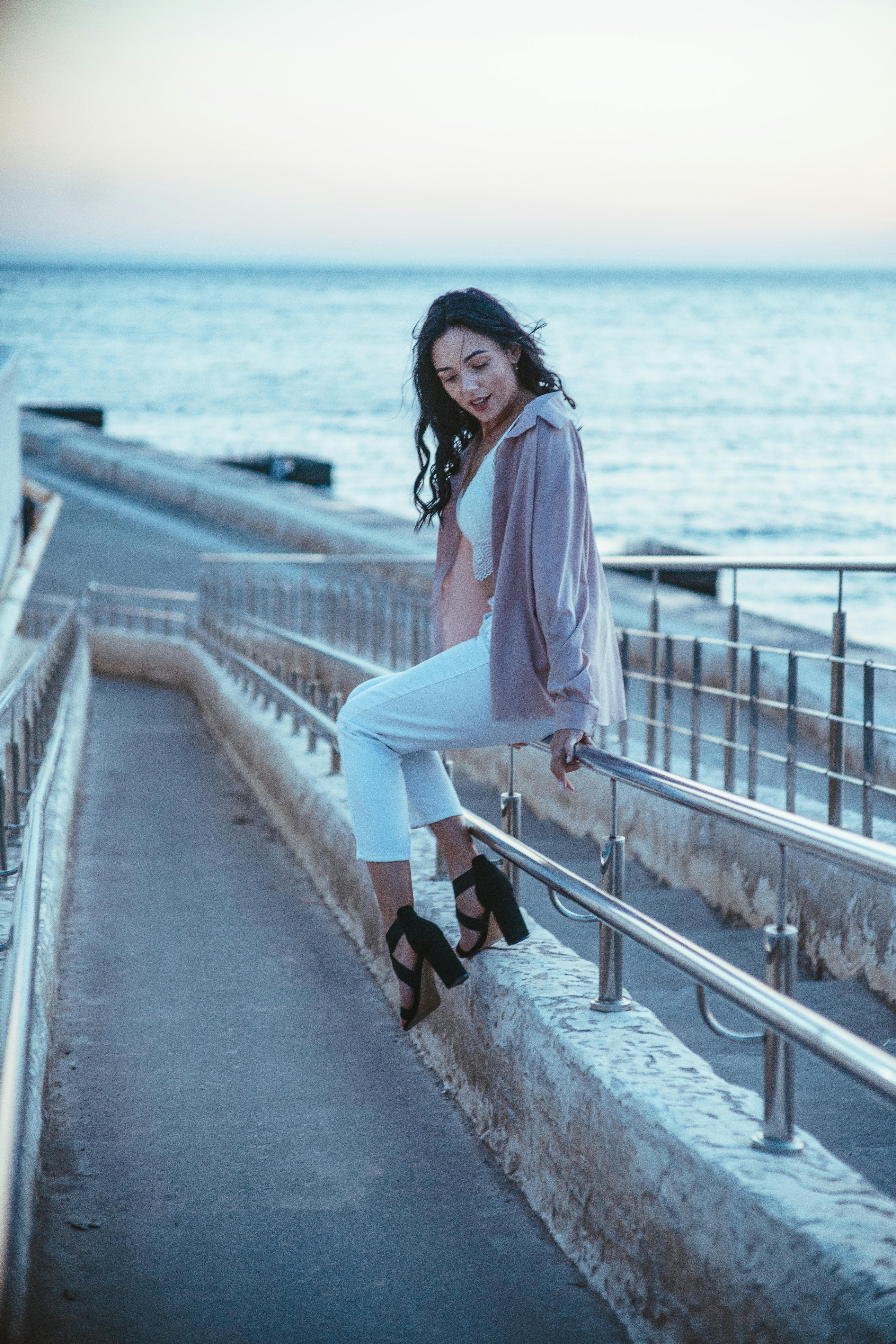 Model On Ramp Photos, Download The BEST Free Model On Ramp Stock Photos ...