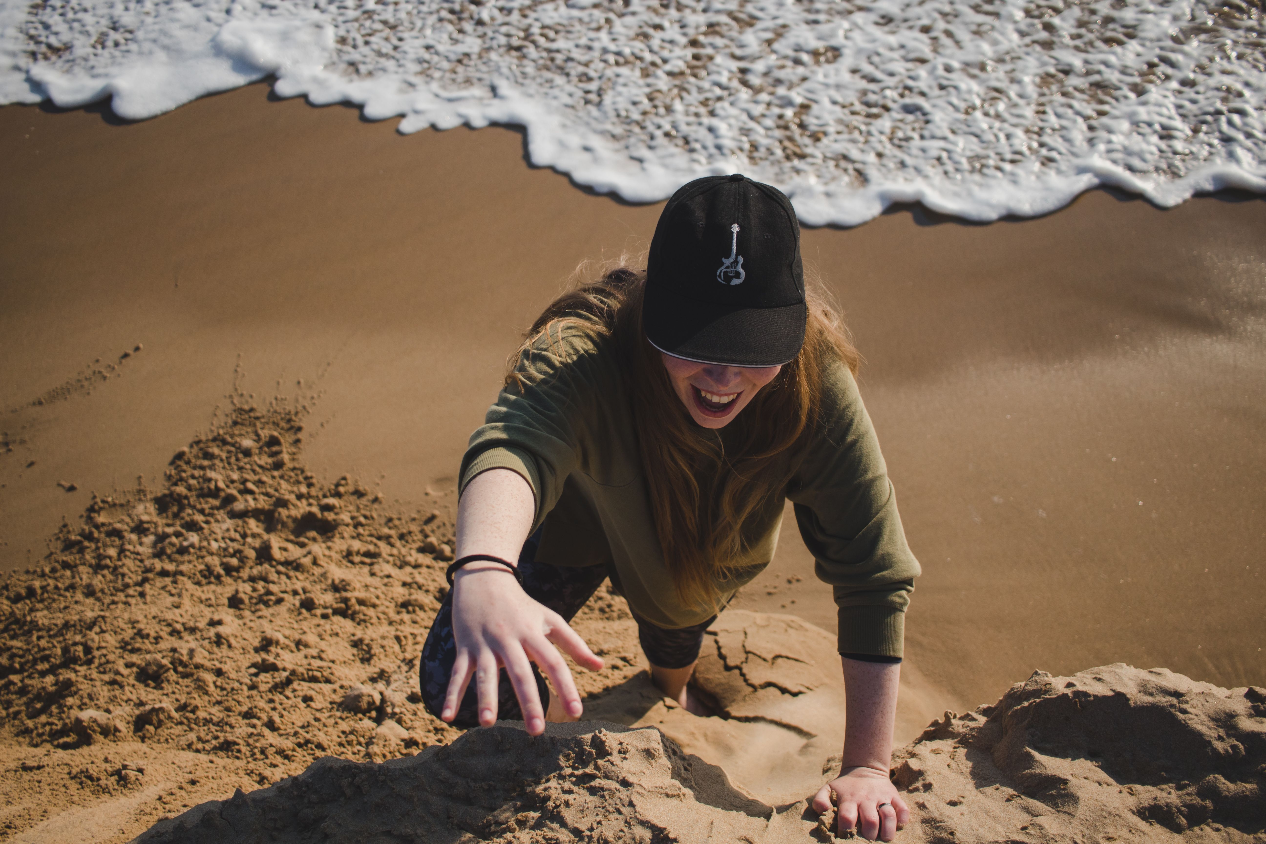 Hands Holding Sand Photos, Download The BEST Free Hands Holding Sand ...