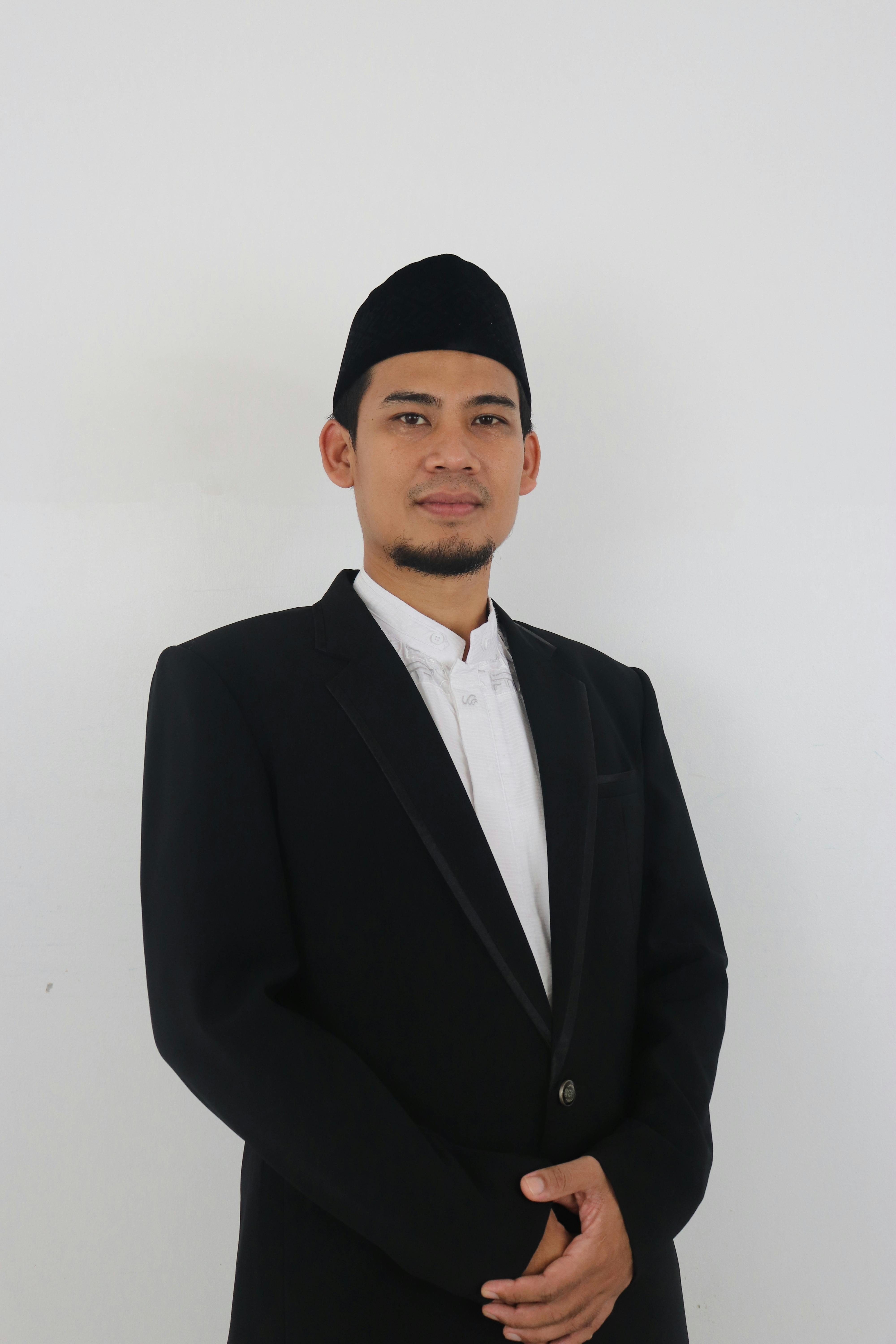 Islamic Suits Photos, Download The BEST Free Islamic Suits Stock Photos ...