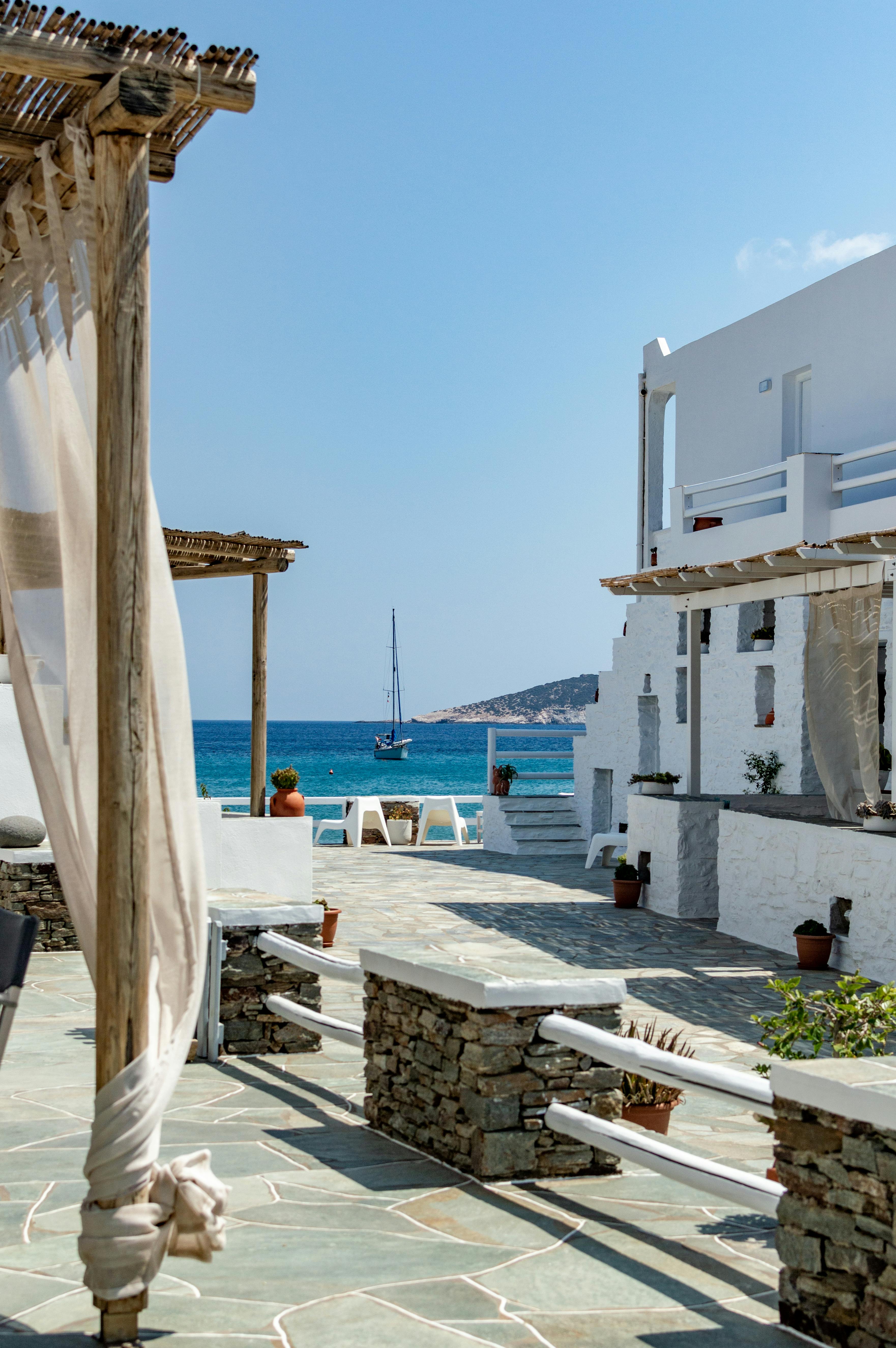 Luxury House at the Seaside · Free Stock Photo