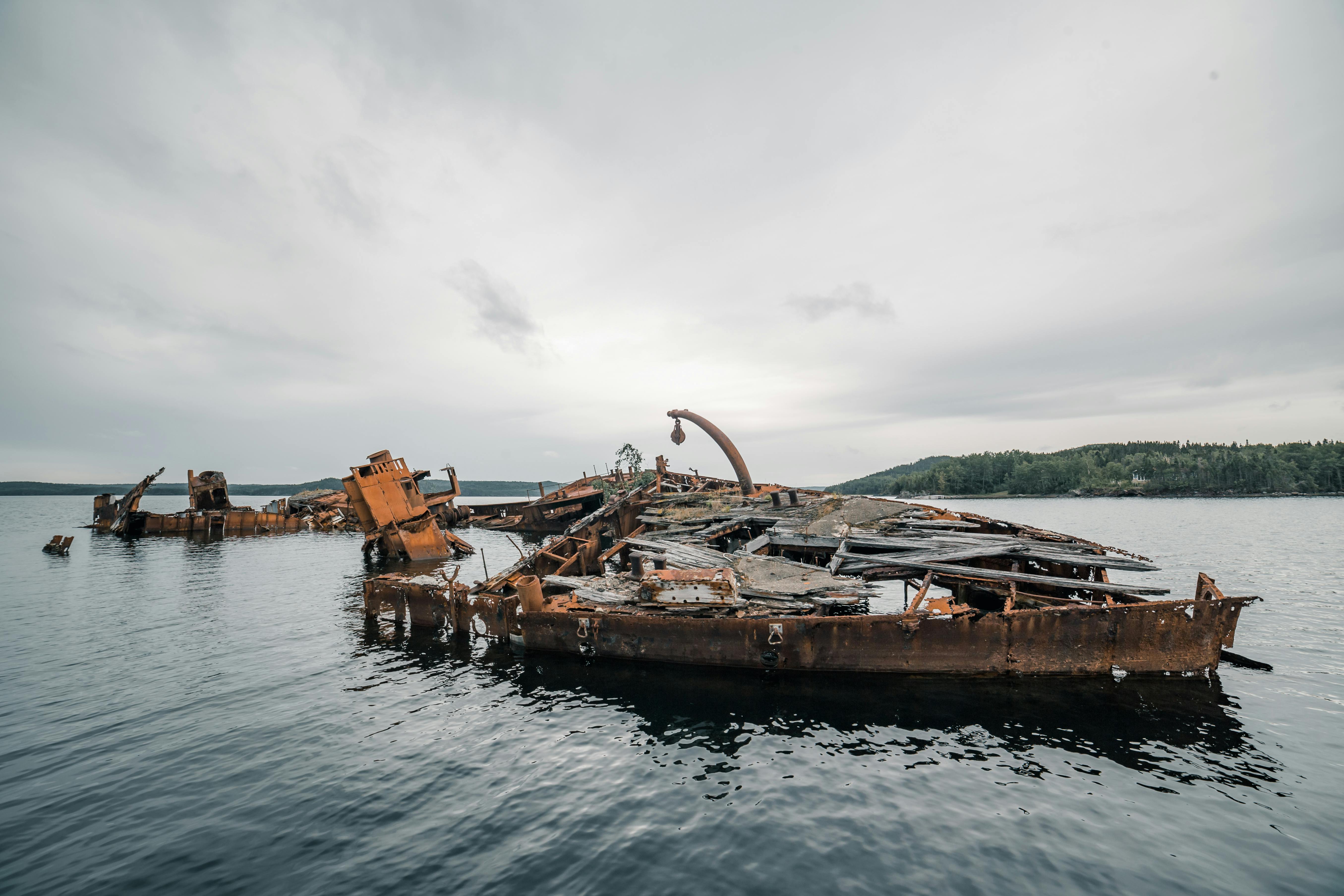Wrecked Ship · Free Stock Photo