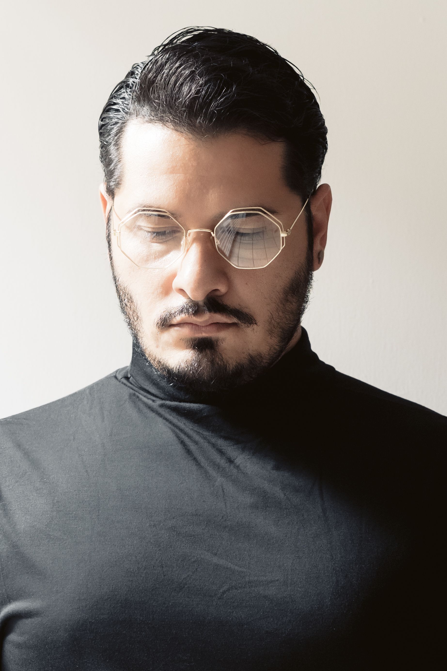 Man Looking Left Side · Free Stock Photo