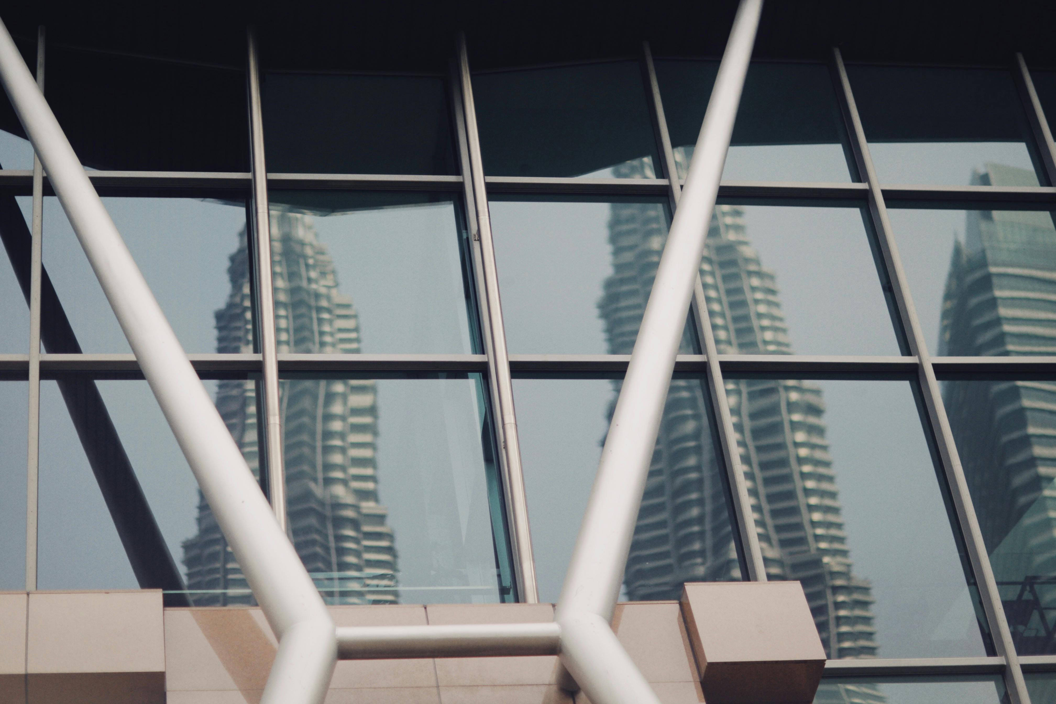 High Modern Building in Contemporary City · Free Stock Photo