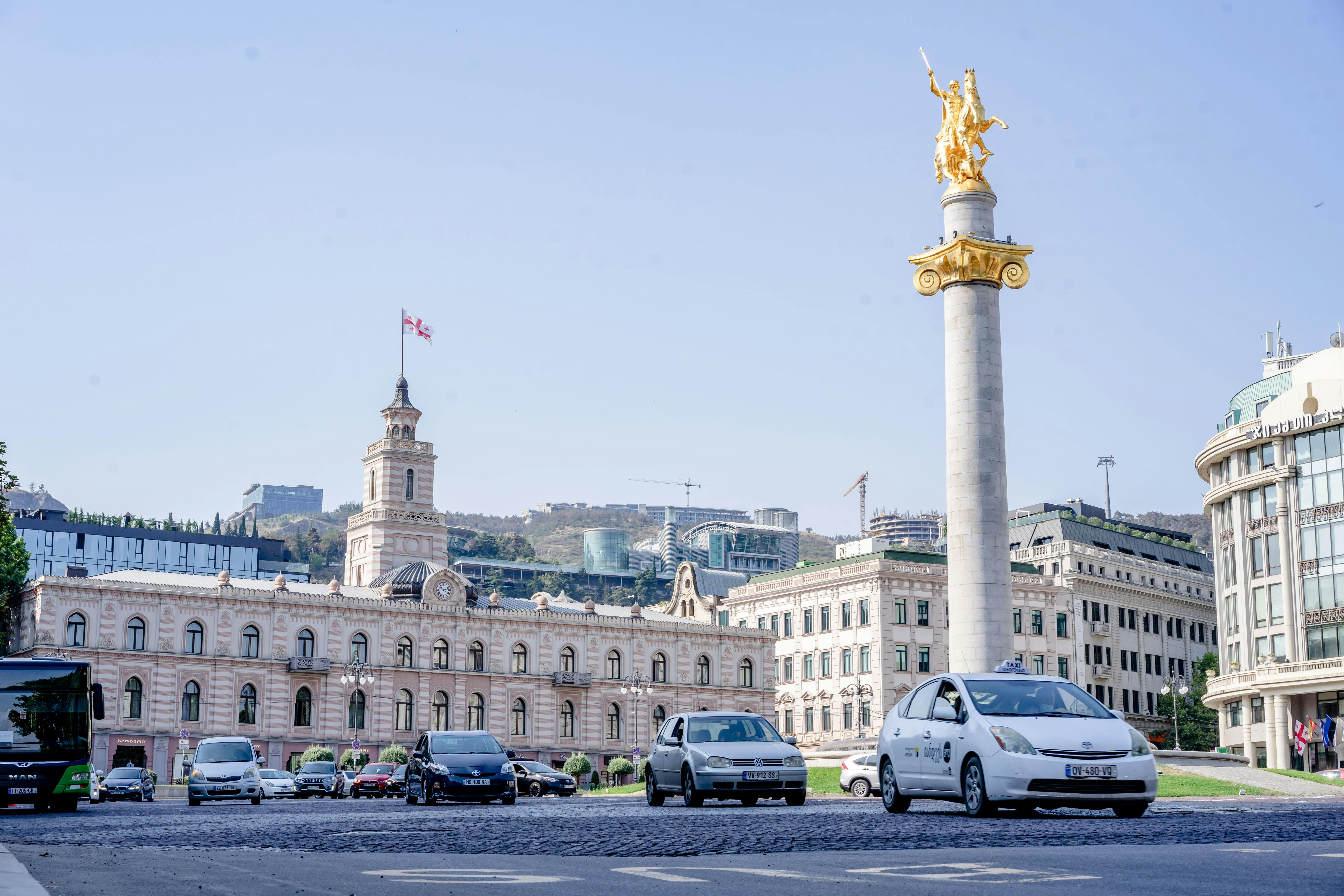 Foto stok gratis tentang indonesia, langit biru, monumen, patung ...