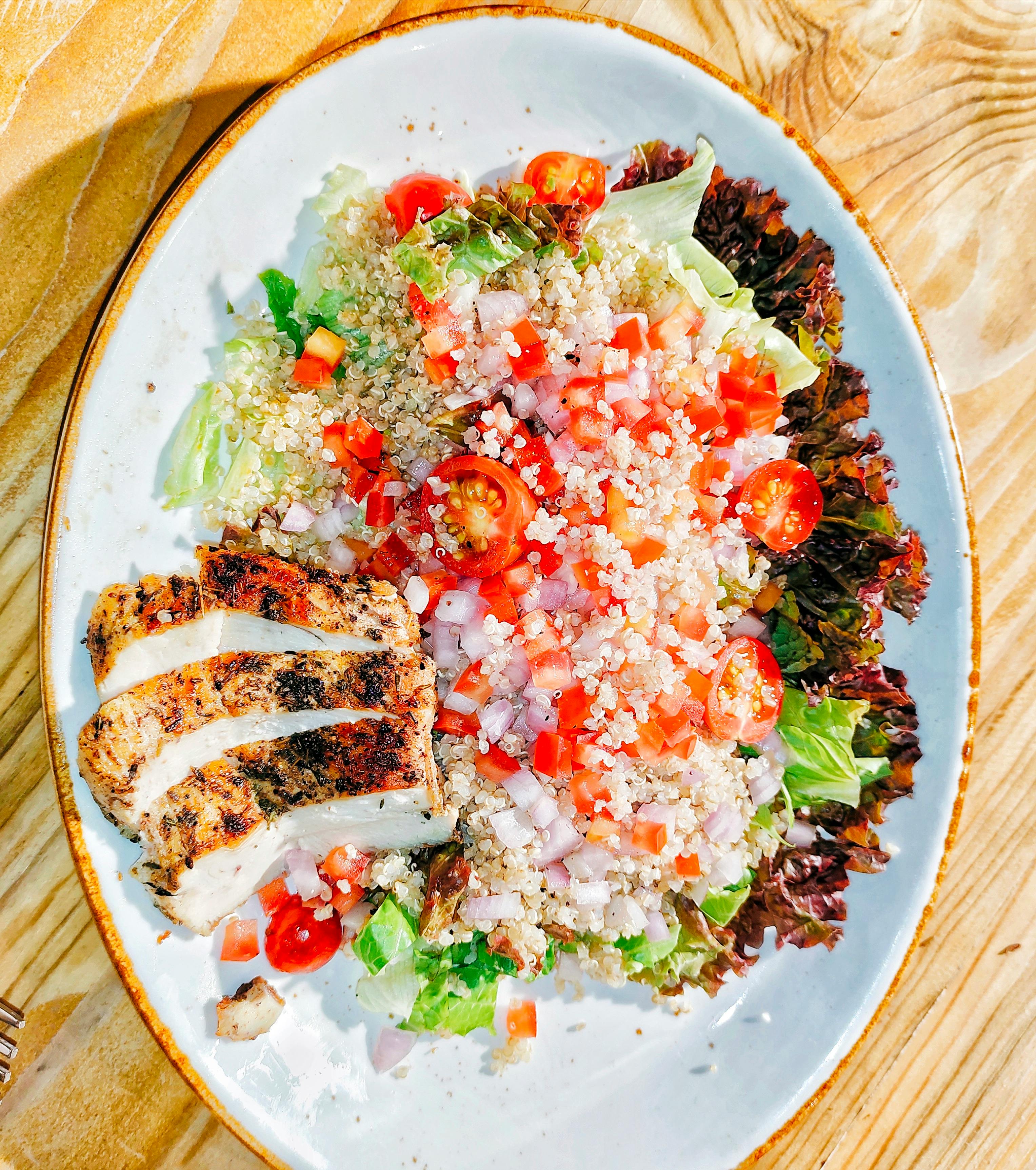 Food on Plates · Free Stock Photo