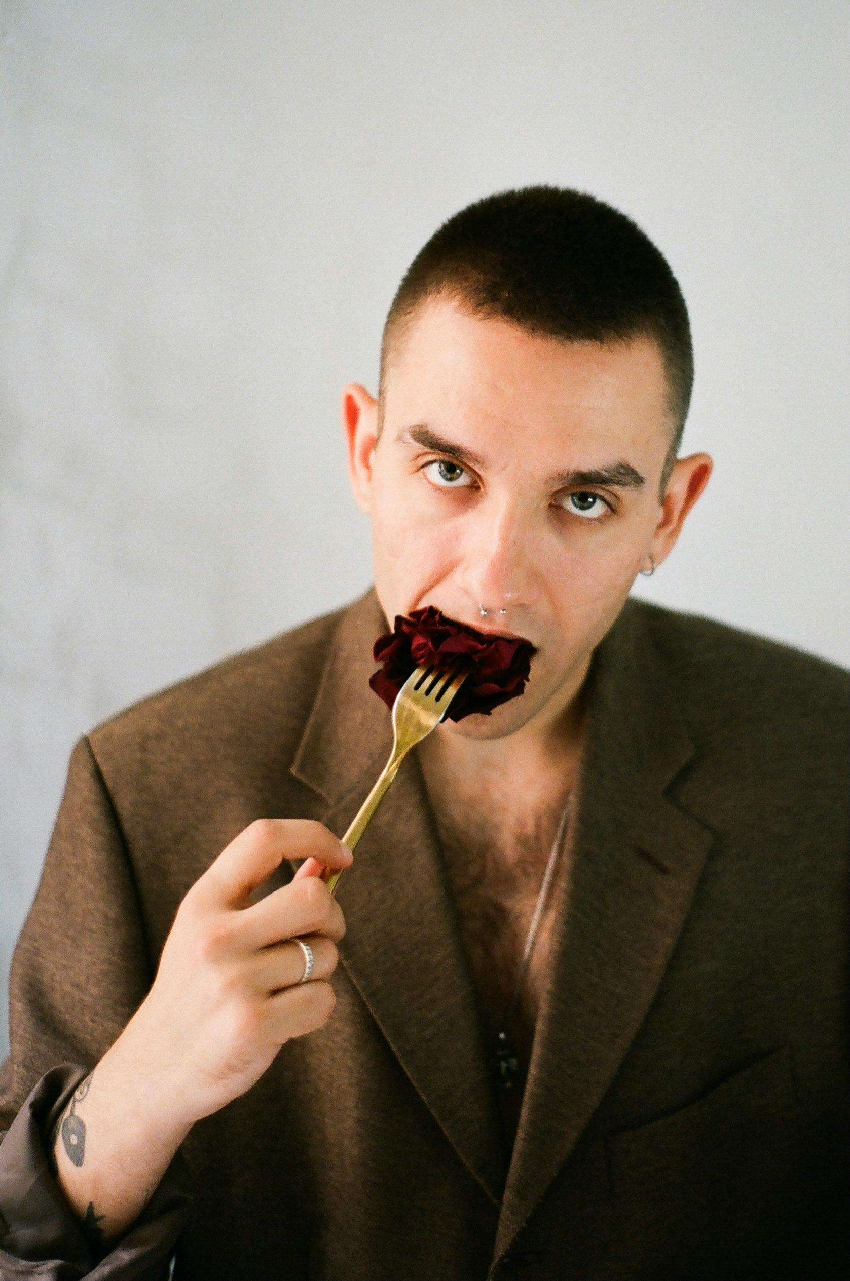 Object Eating Photos, Download The BEST Free Object Eating Stock Photos ...