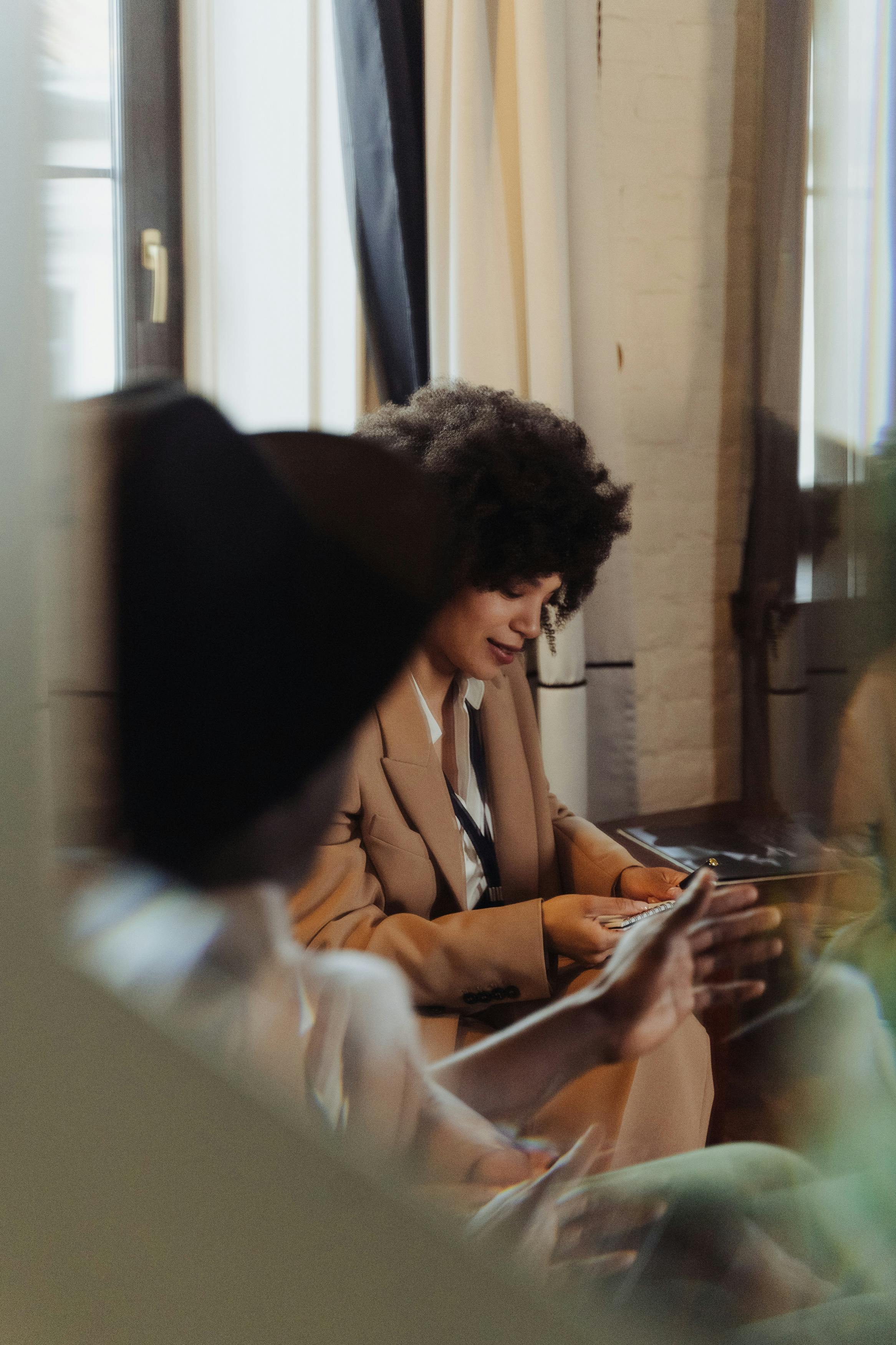 Reporter Room Photos, Download The BEST Free Reporter Room Stock Photos ...