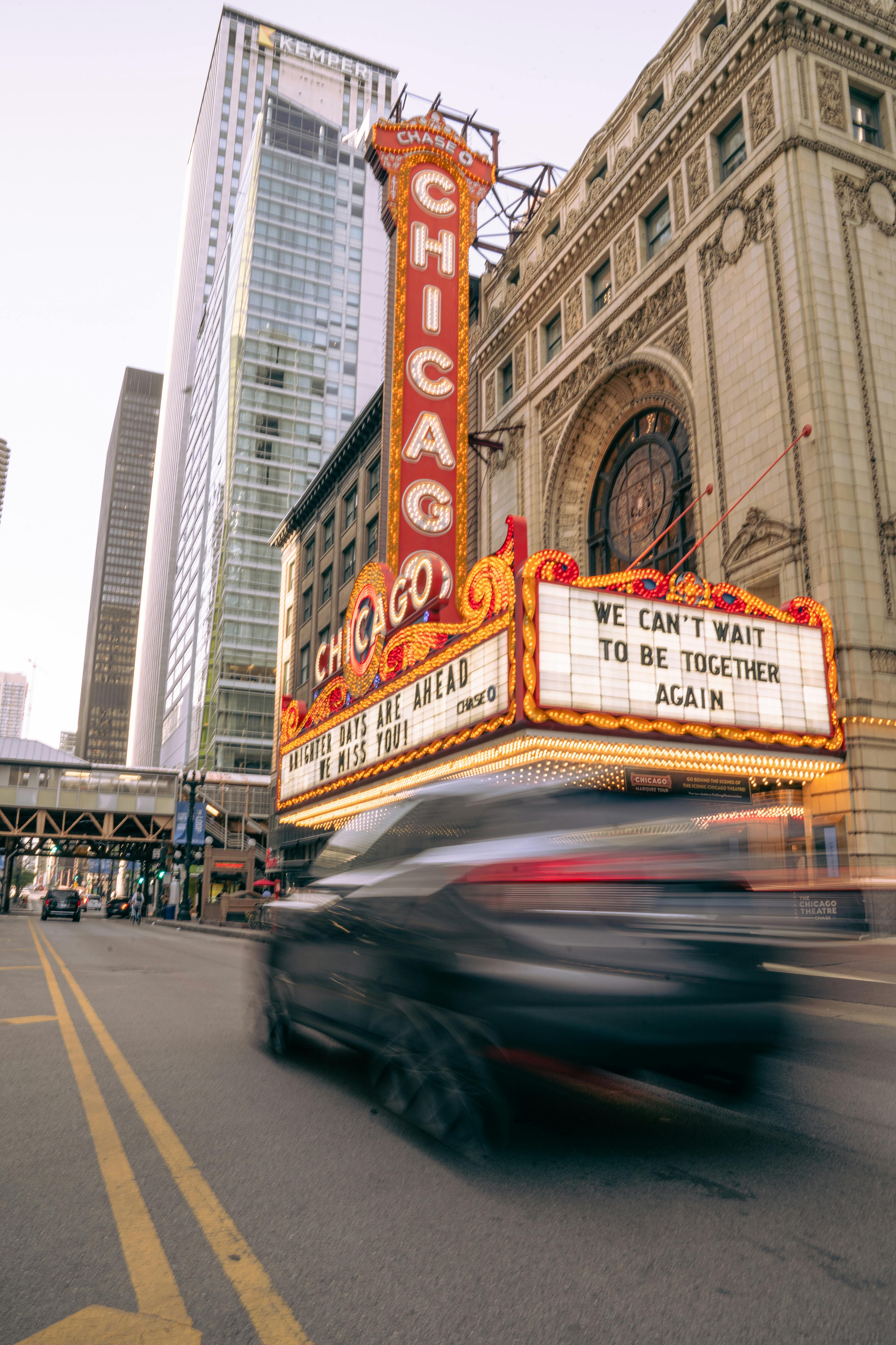 Chicago Theatre · Free Stock Photo