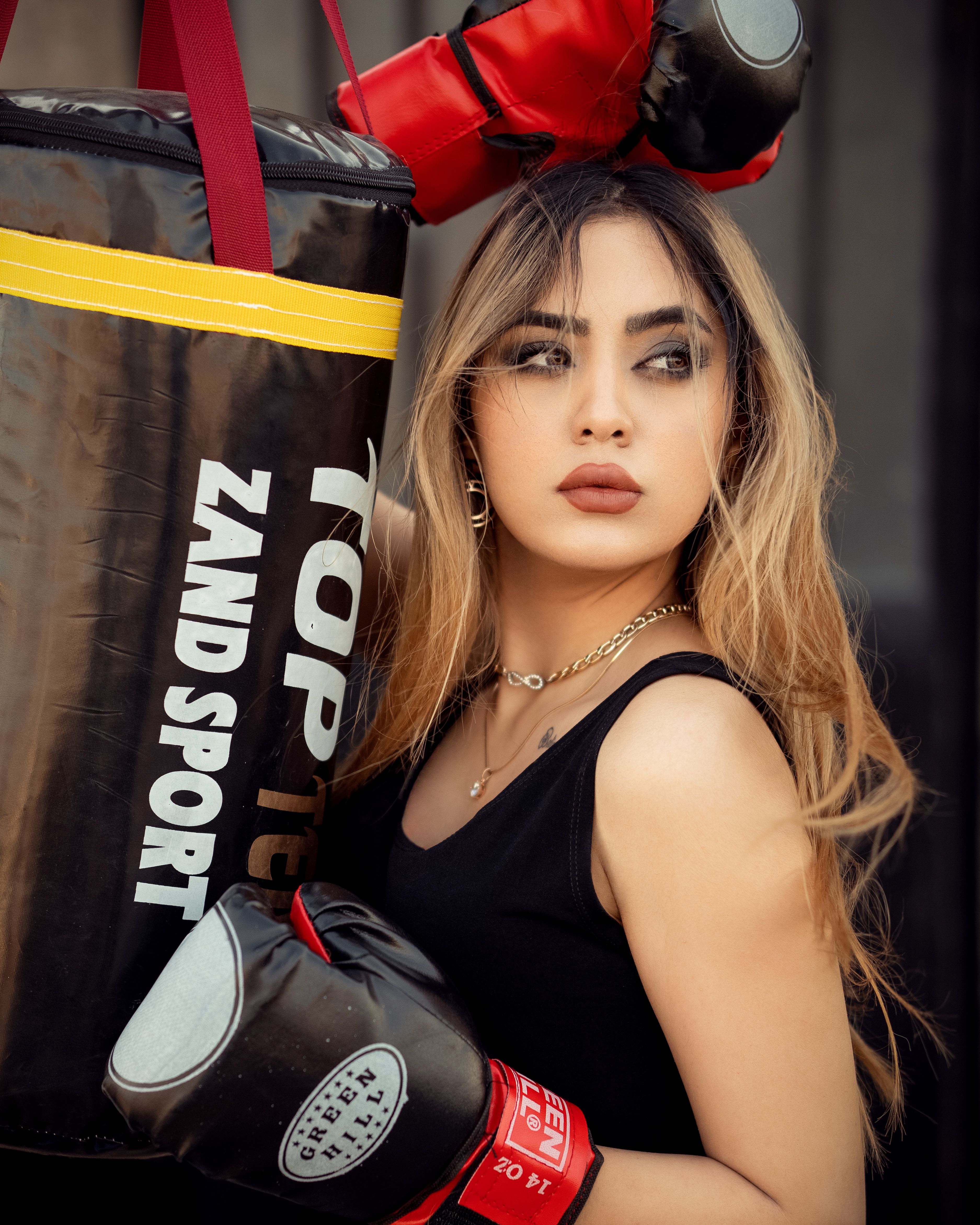 Gym Makeup Look Photos, Download The BEST Free Gym Makeup Look Stock ...
