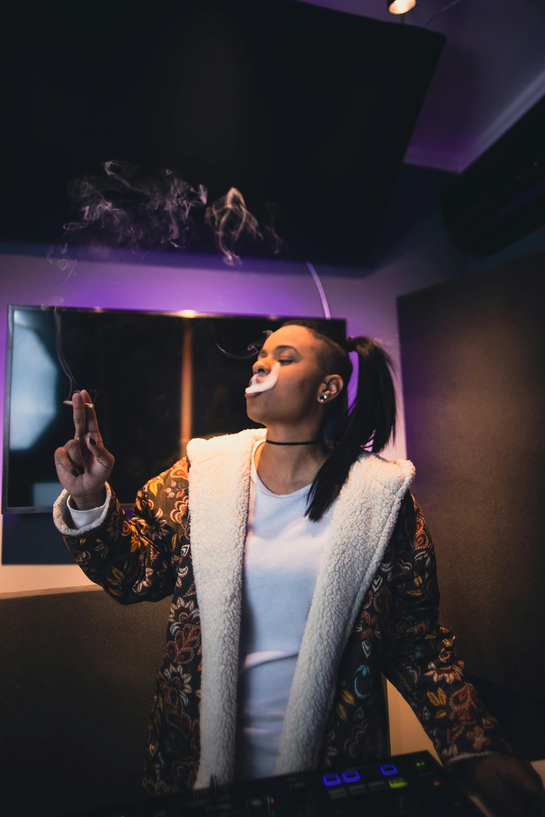 Dj Smoking Photos, Download The BEST Free Dj Smoking Stock Photos & HD ...