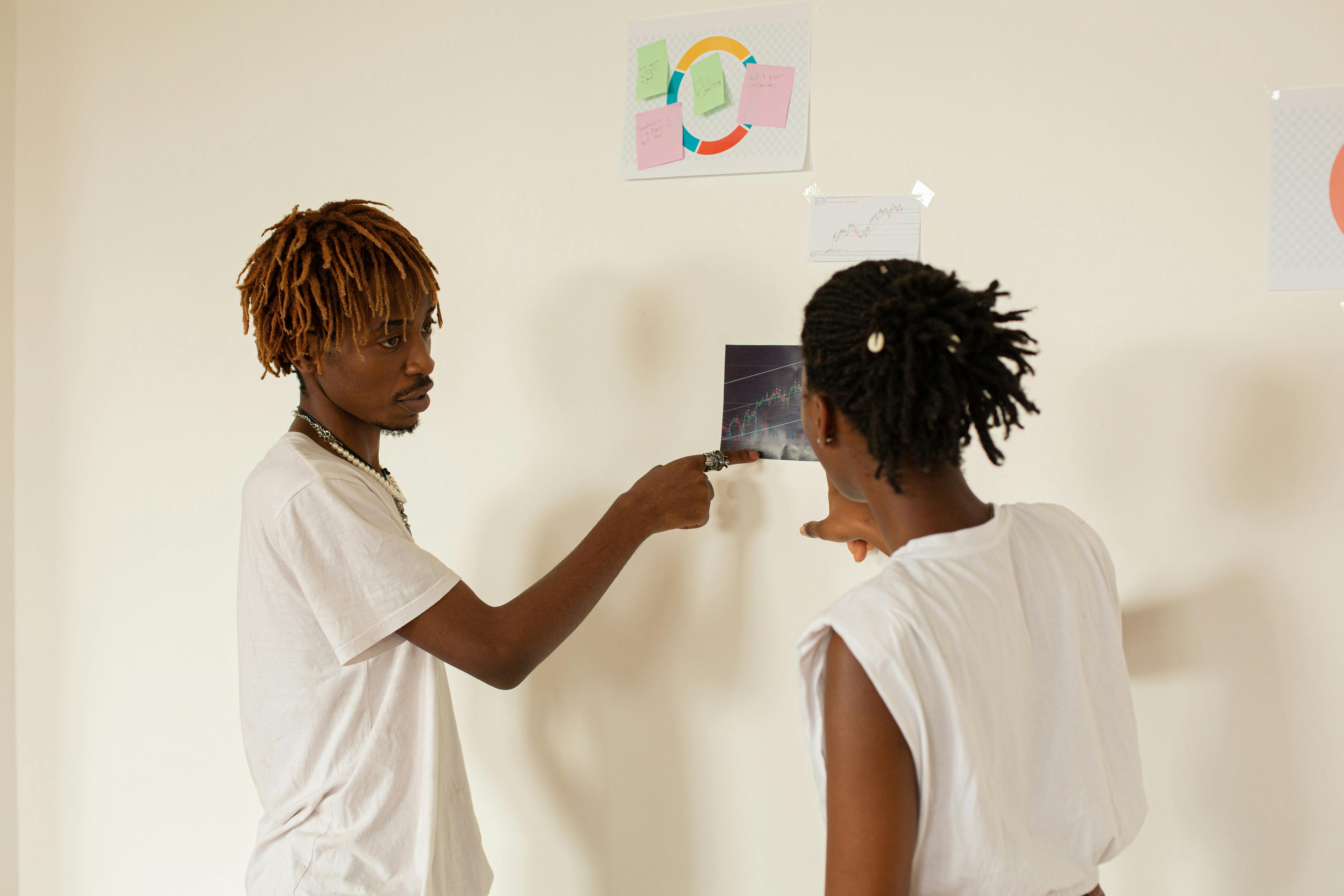 Business Partners having a Conversation · Free Stock Photo