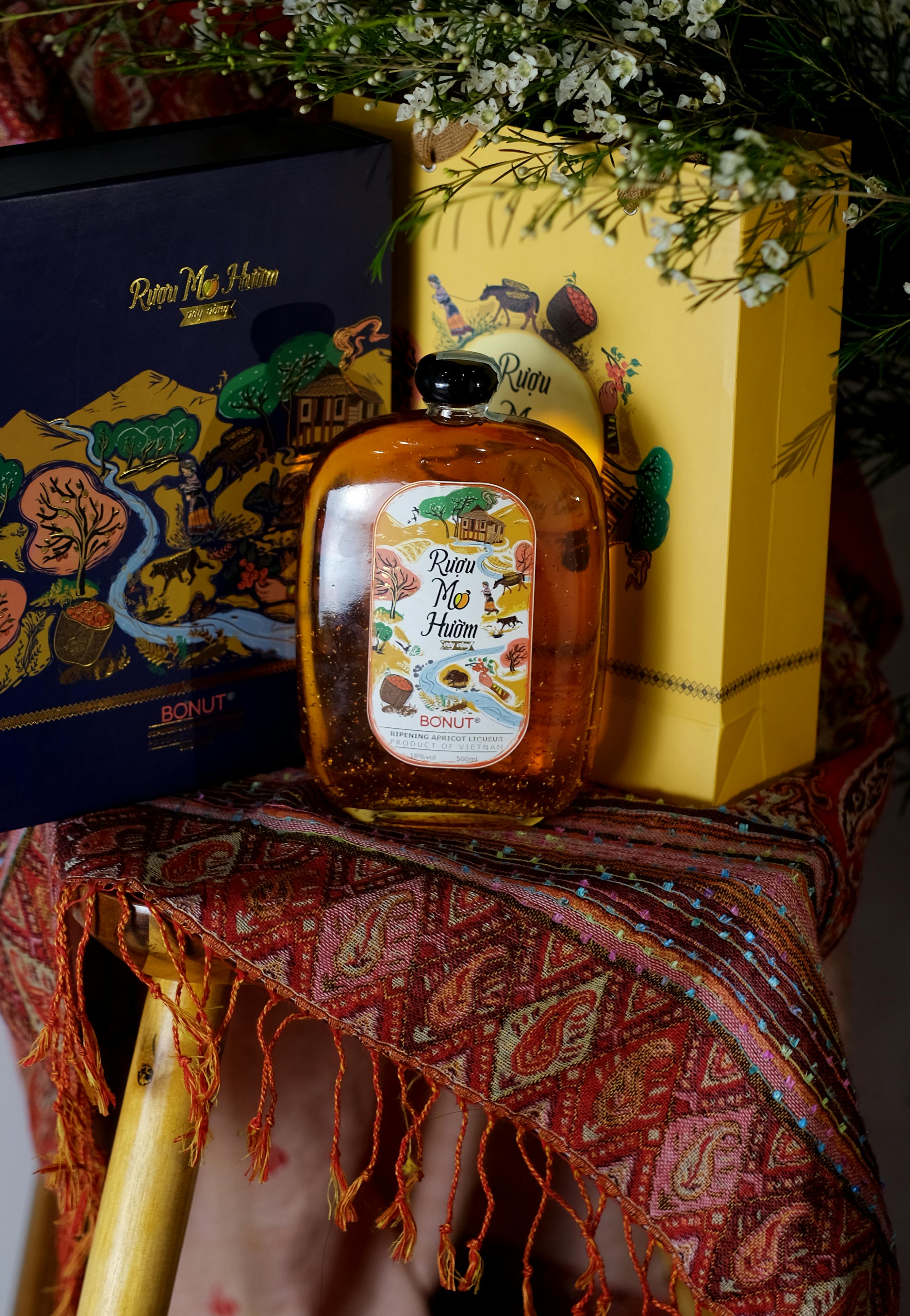 Close Up Shot of an Apricot Wine · Free Stock Photo