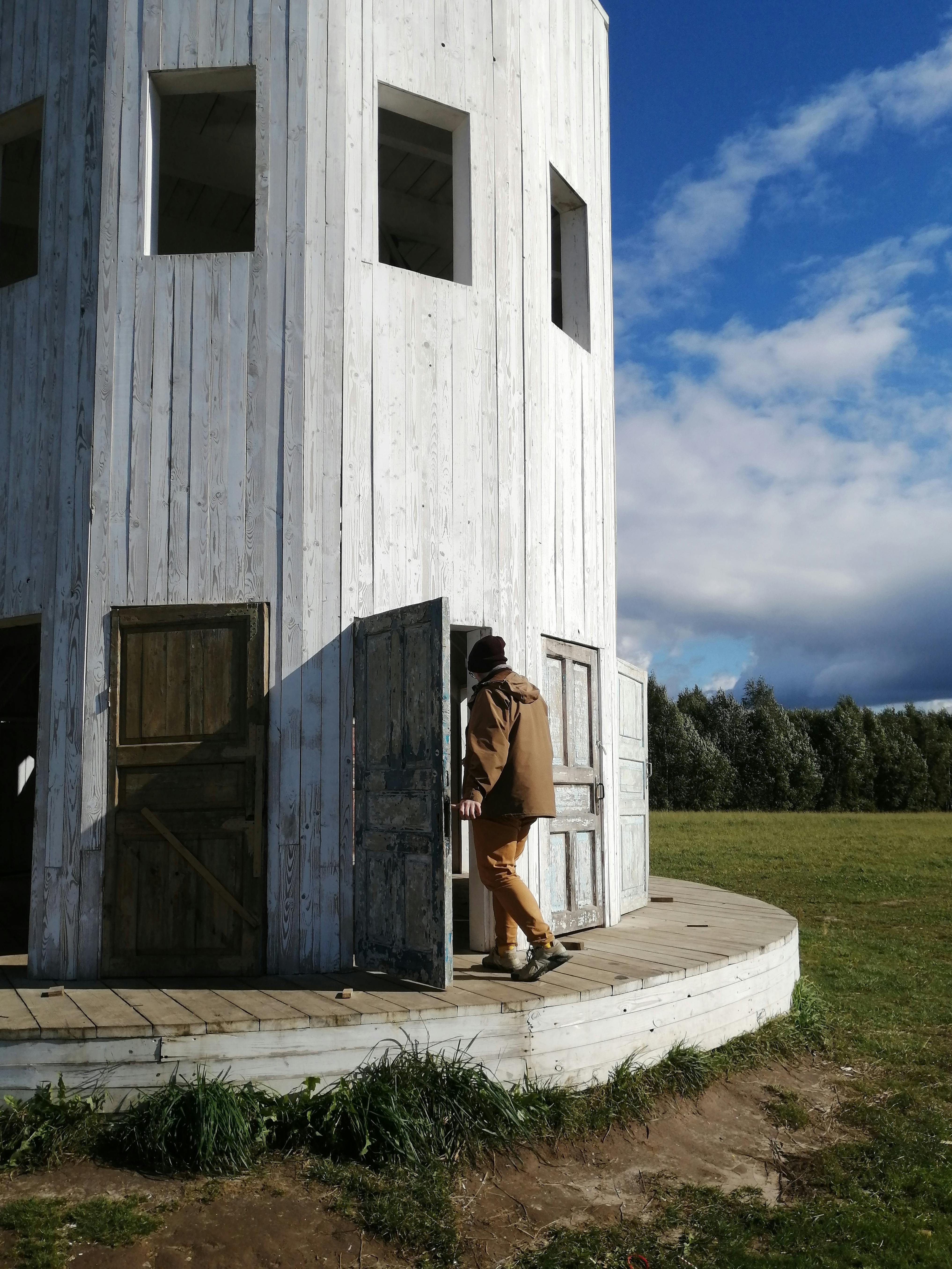Man Entering the Building · Free Stock Photo