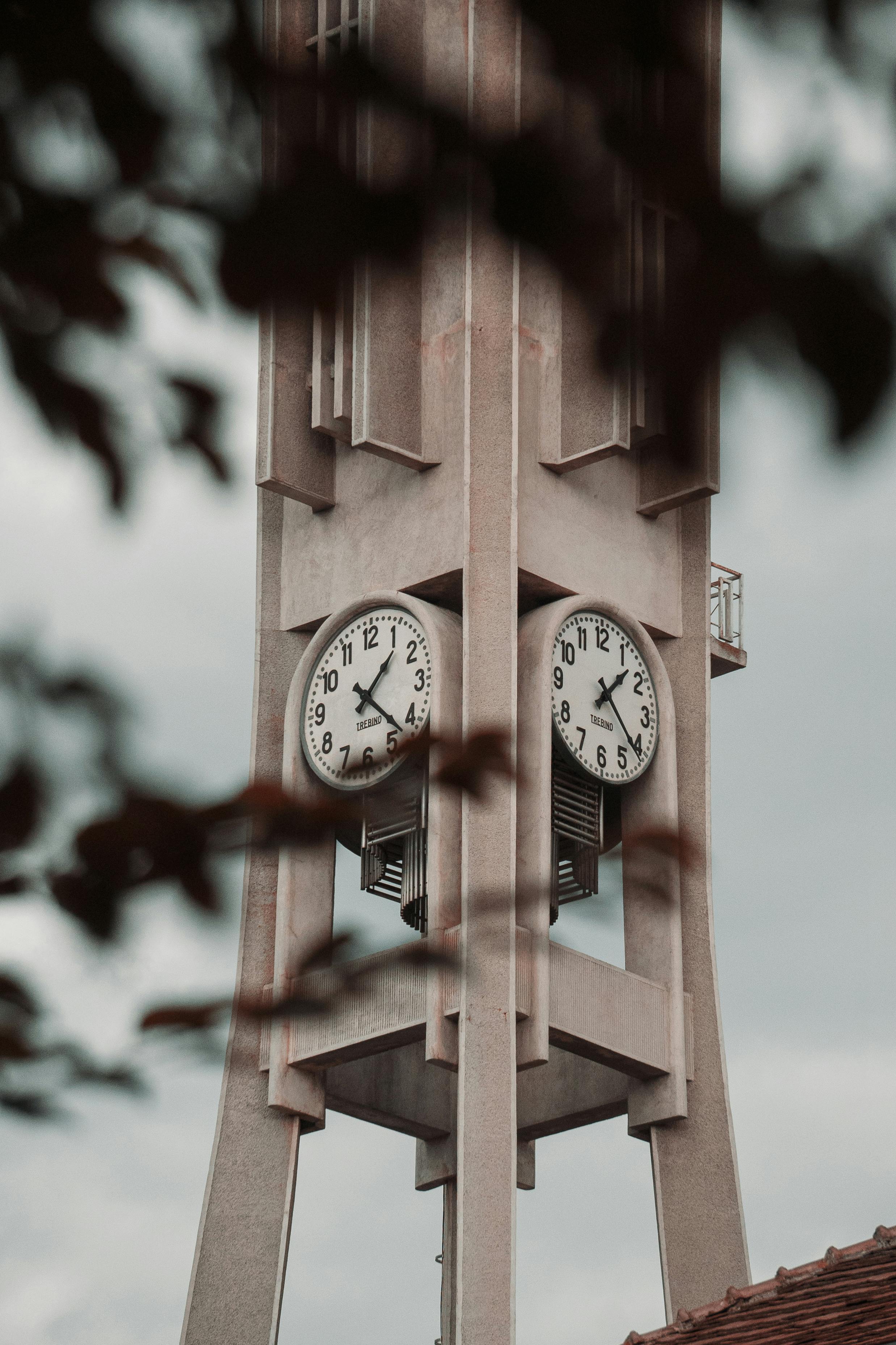 Clock Tower · Free Stock Photo