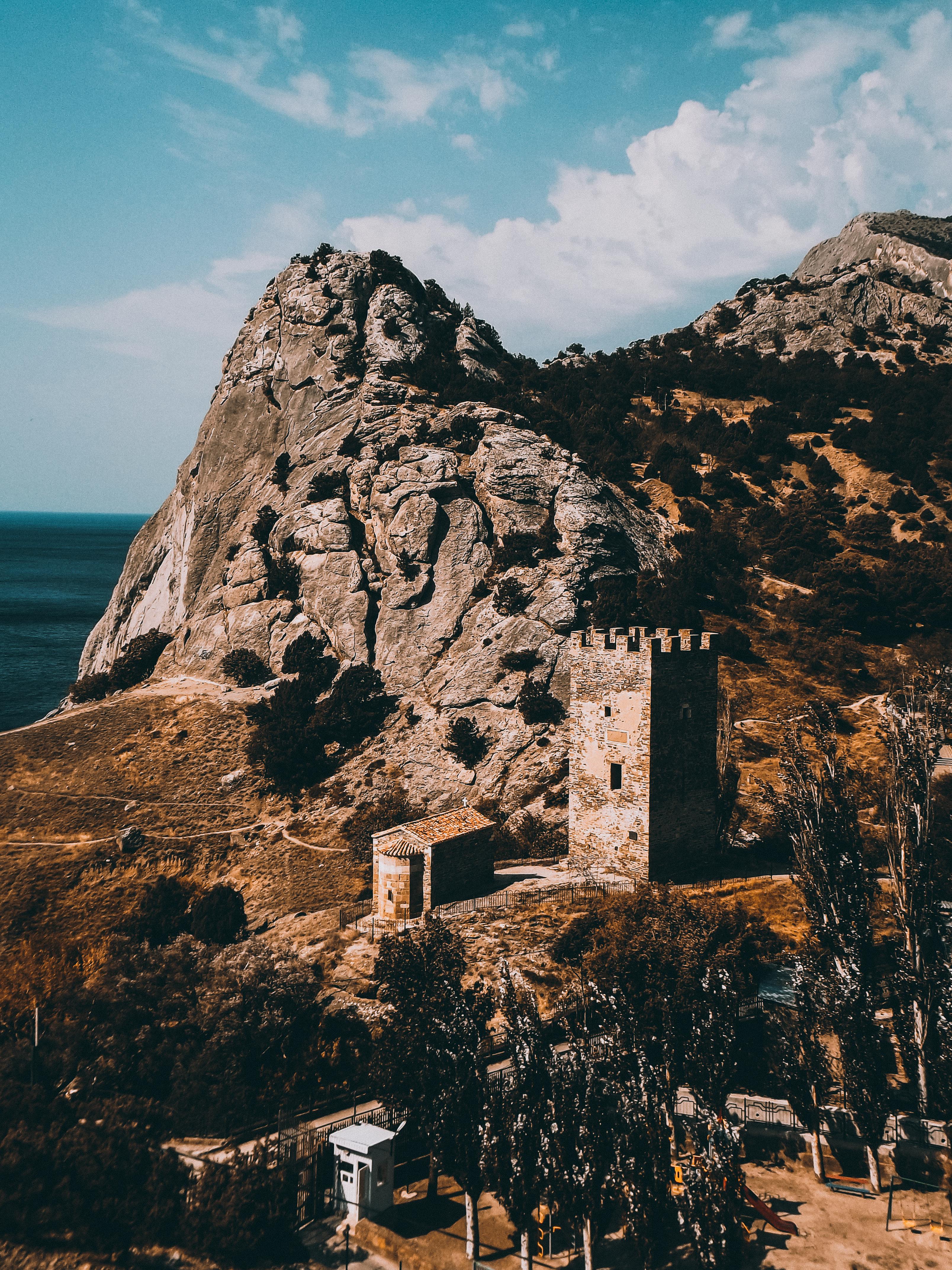 Castle with Towers · Free Stock Photo