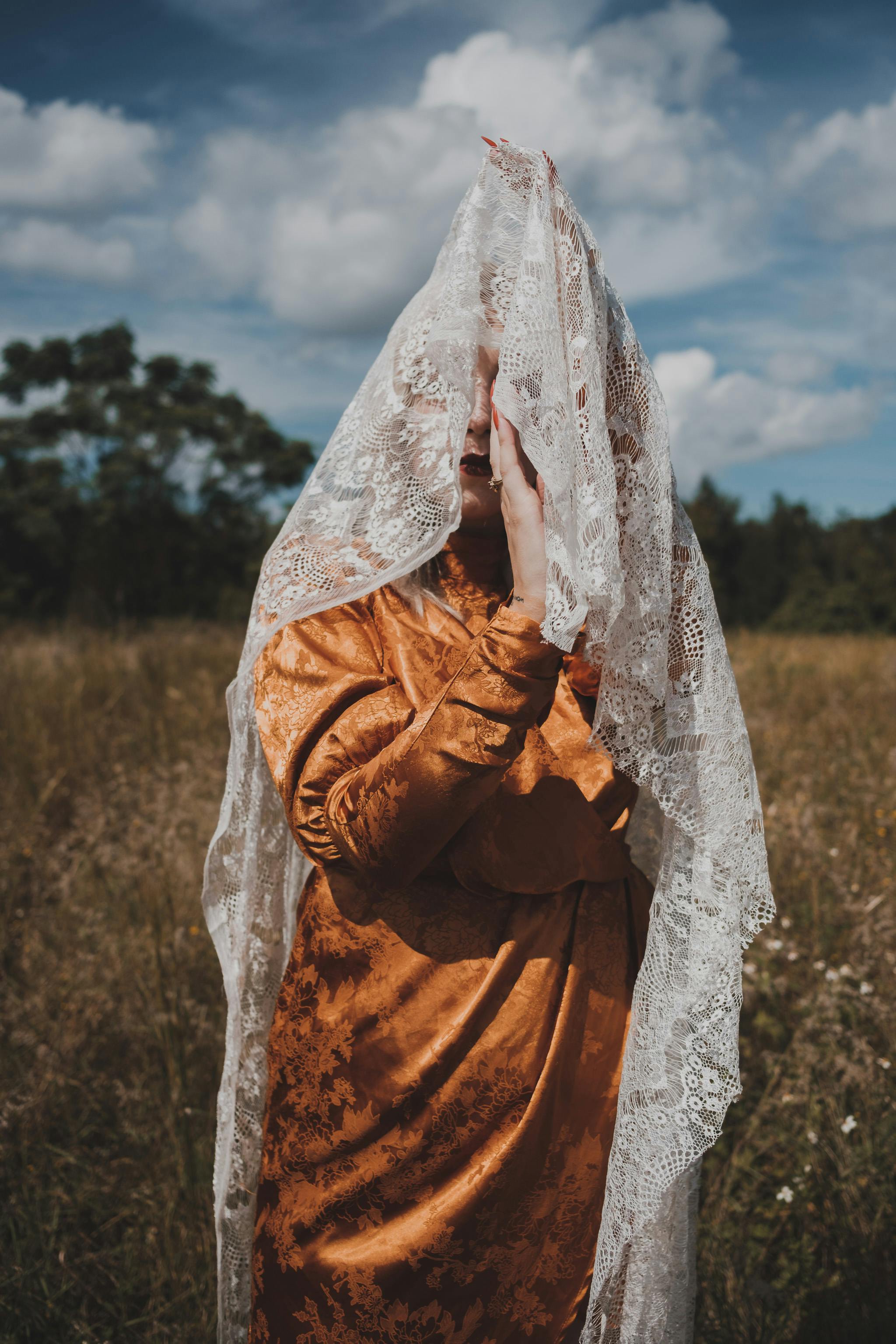 Beautiful Woman in Laces Cloth · Free Stock Photo