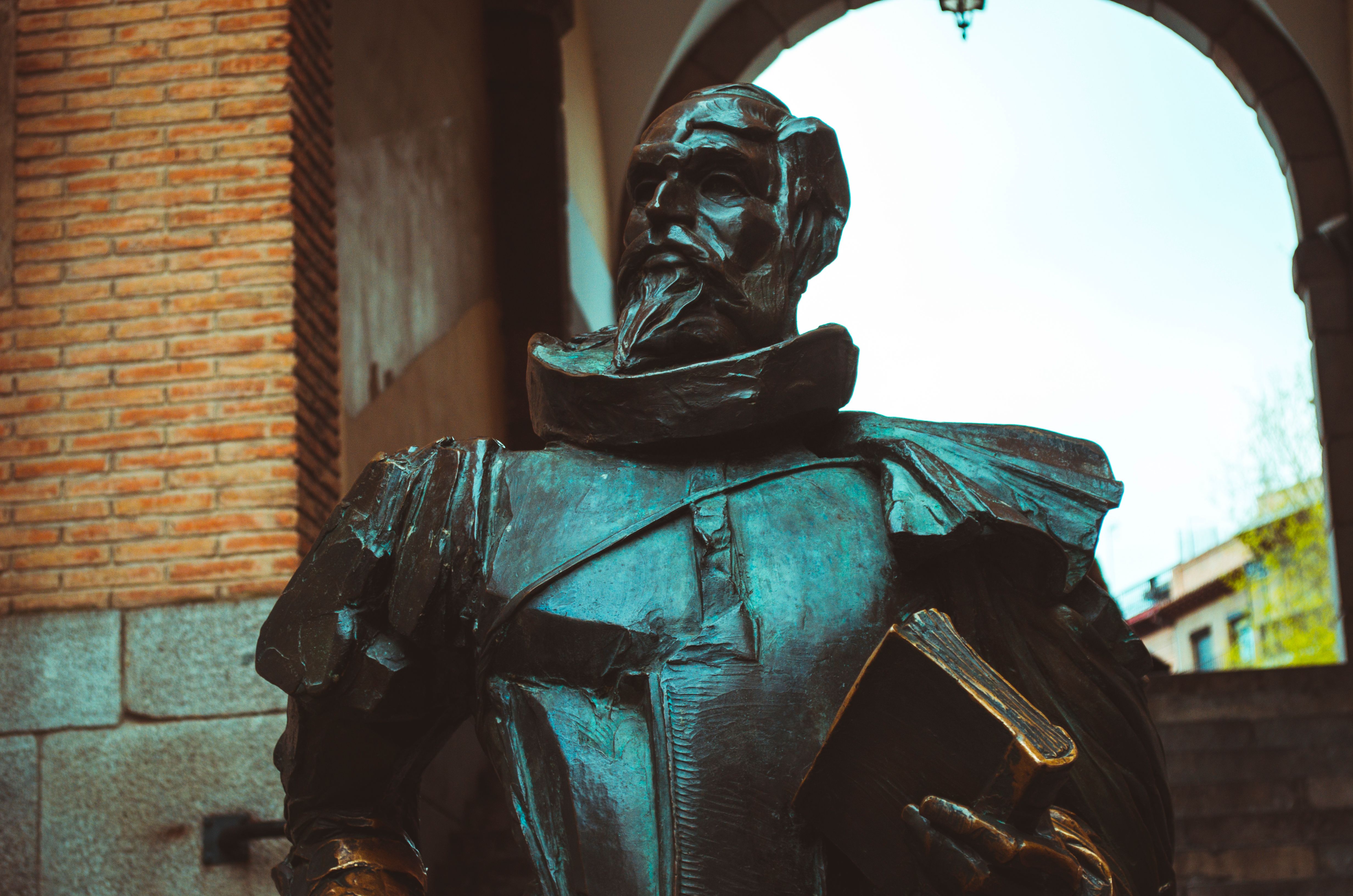 Close Up of Knight Statue · Free Stock Photo