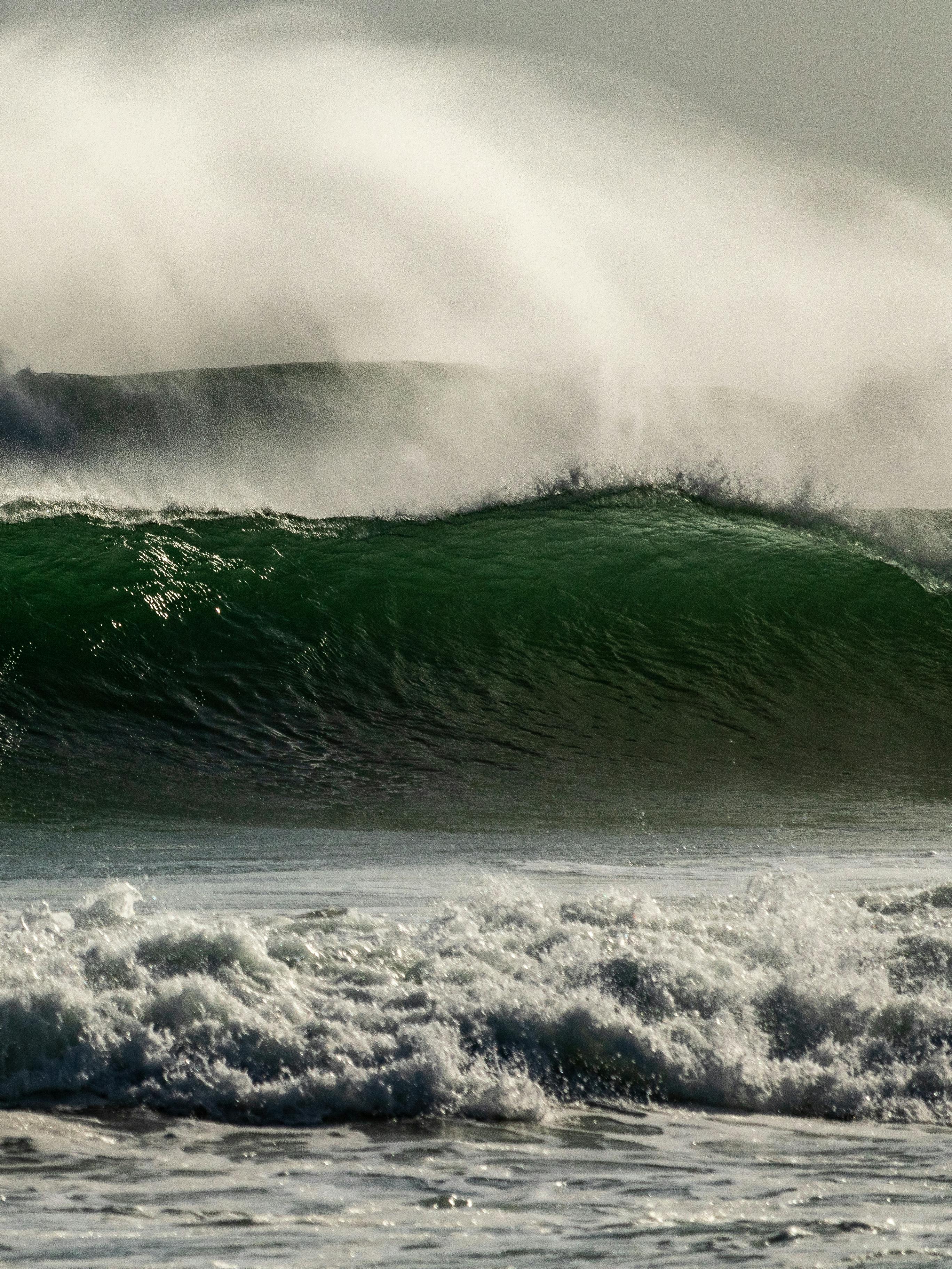 Rogue Wave Photos, Download The BEST Free Rogue Wave Stock Photos & HD ...