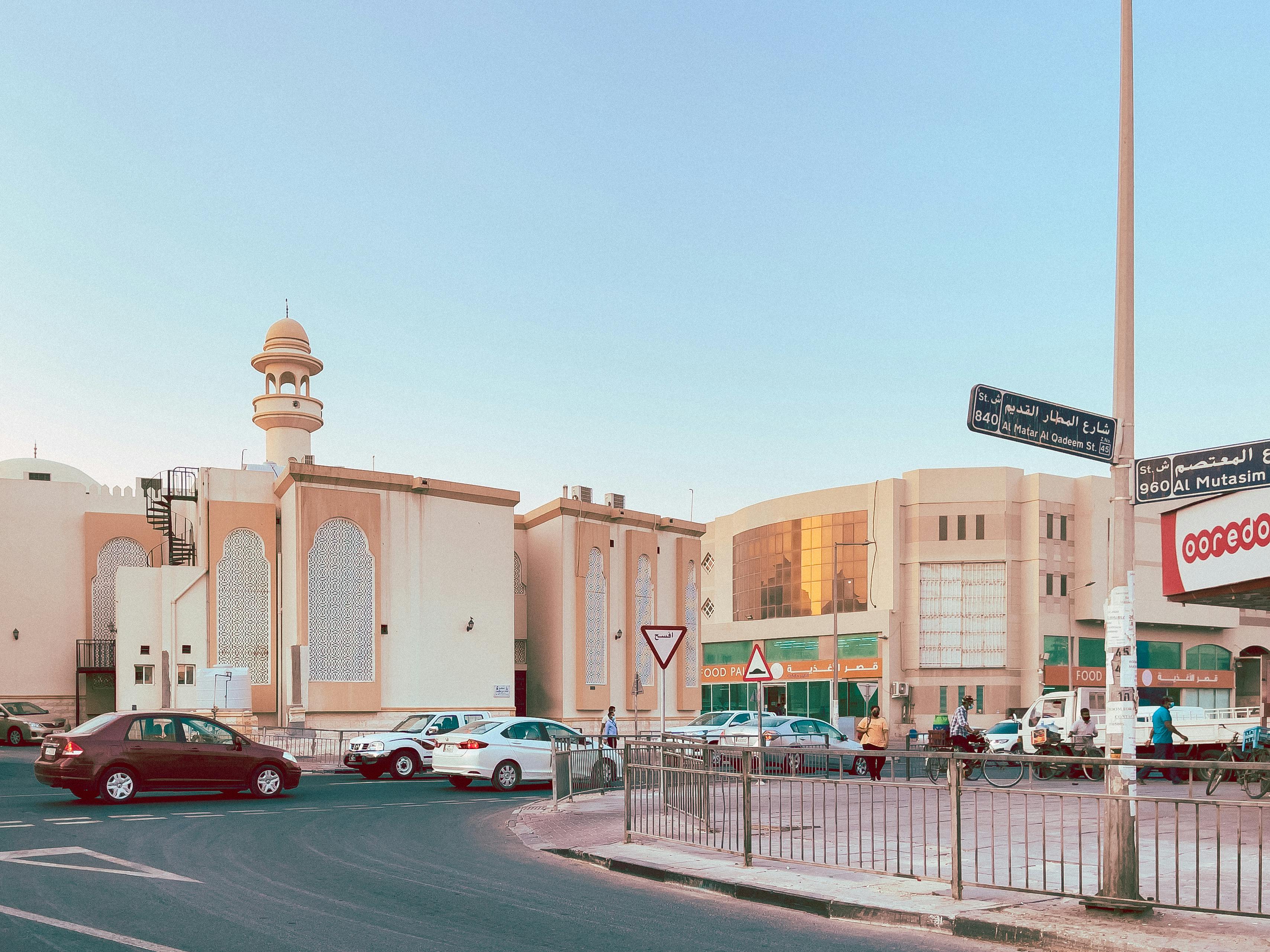 Uae Cars Photos, Download The BEST Free Uae Cars Stock Photos & HD Images