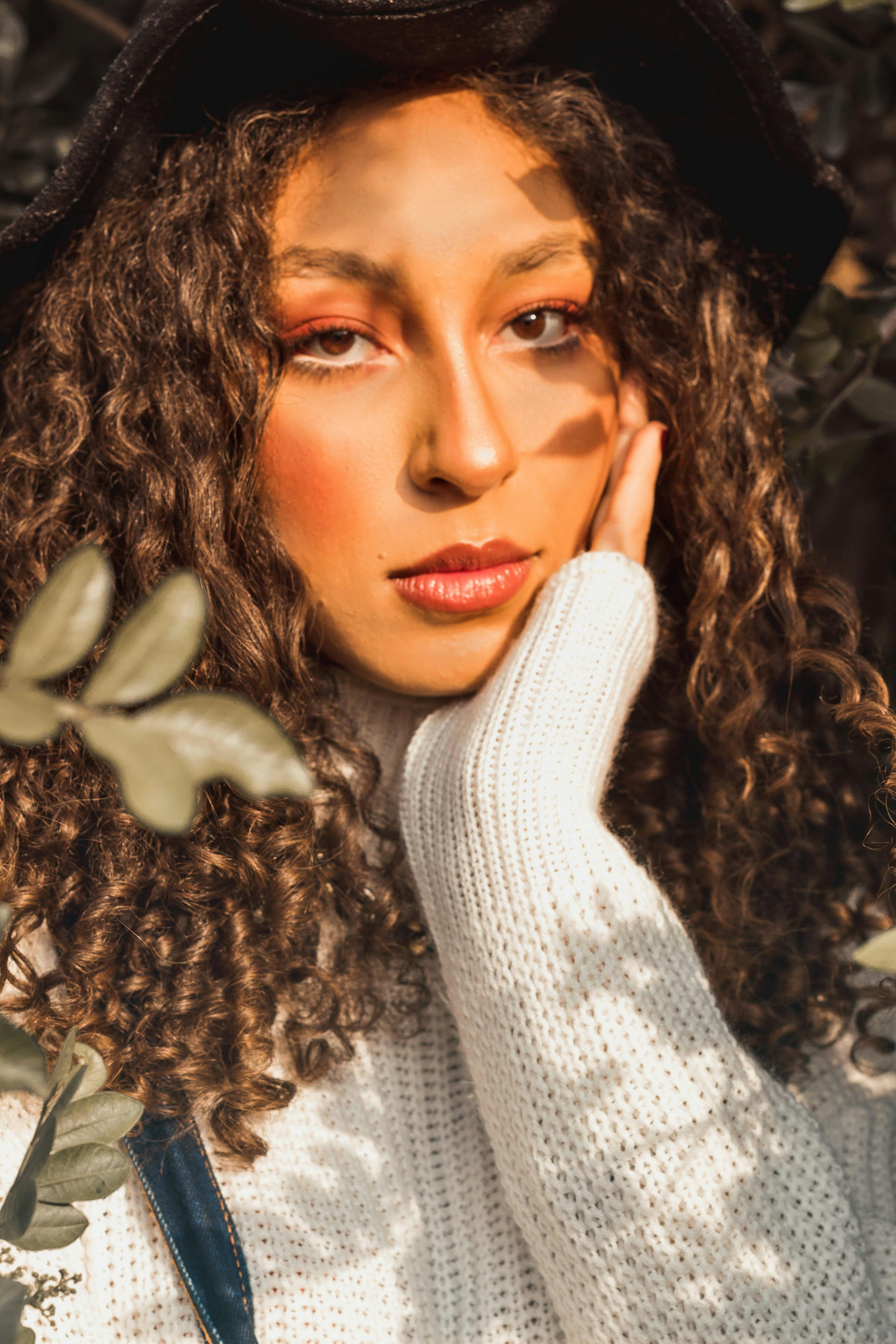 7,672+ Best Free Facebook profile Stock Photos & Images · 100% Royalty ...