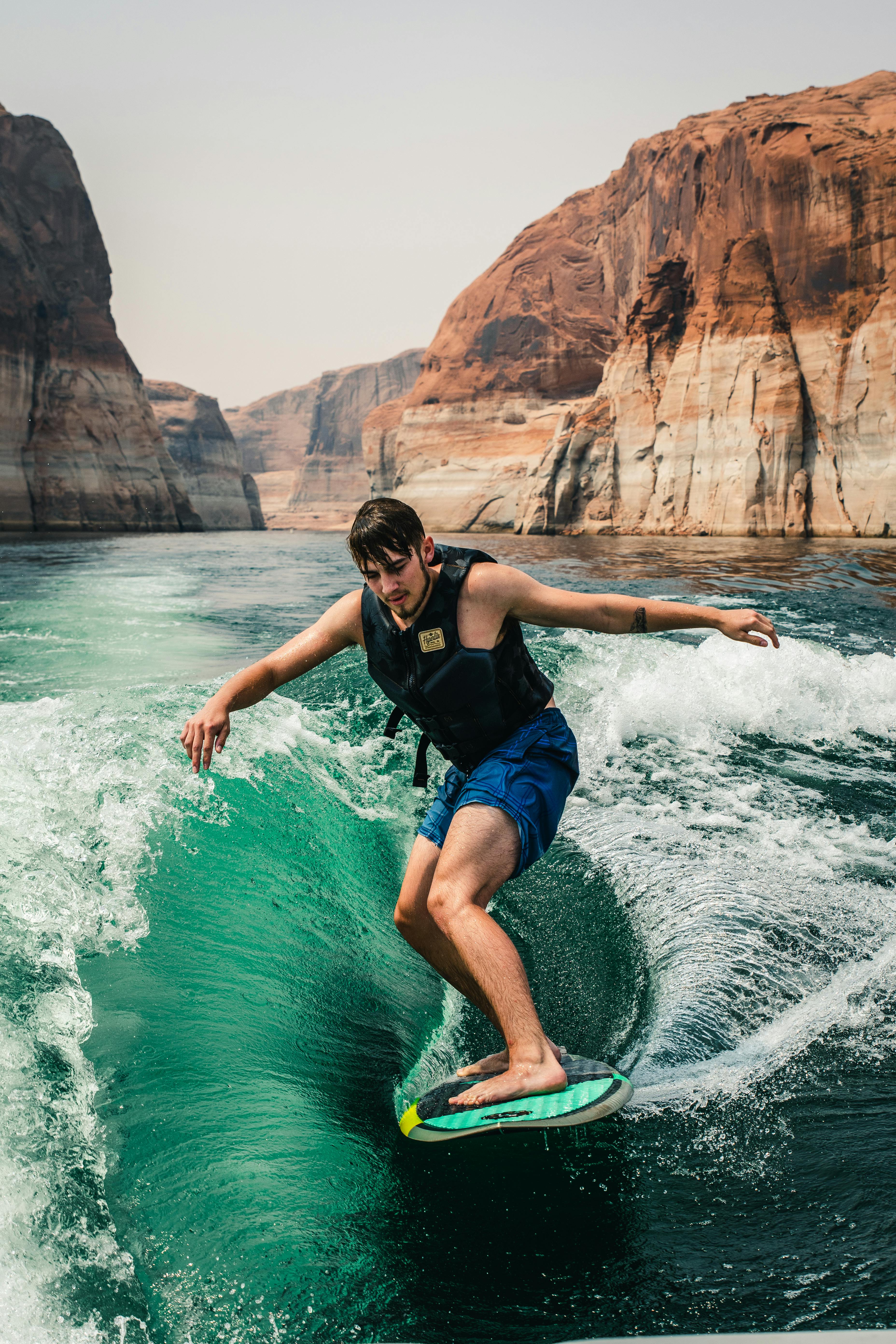 Man while Surfing · Free Stock Photo