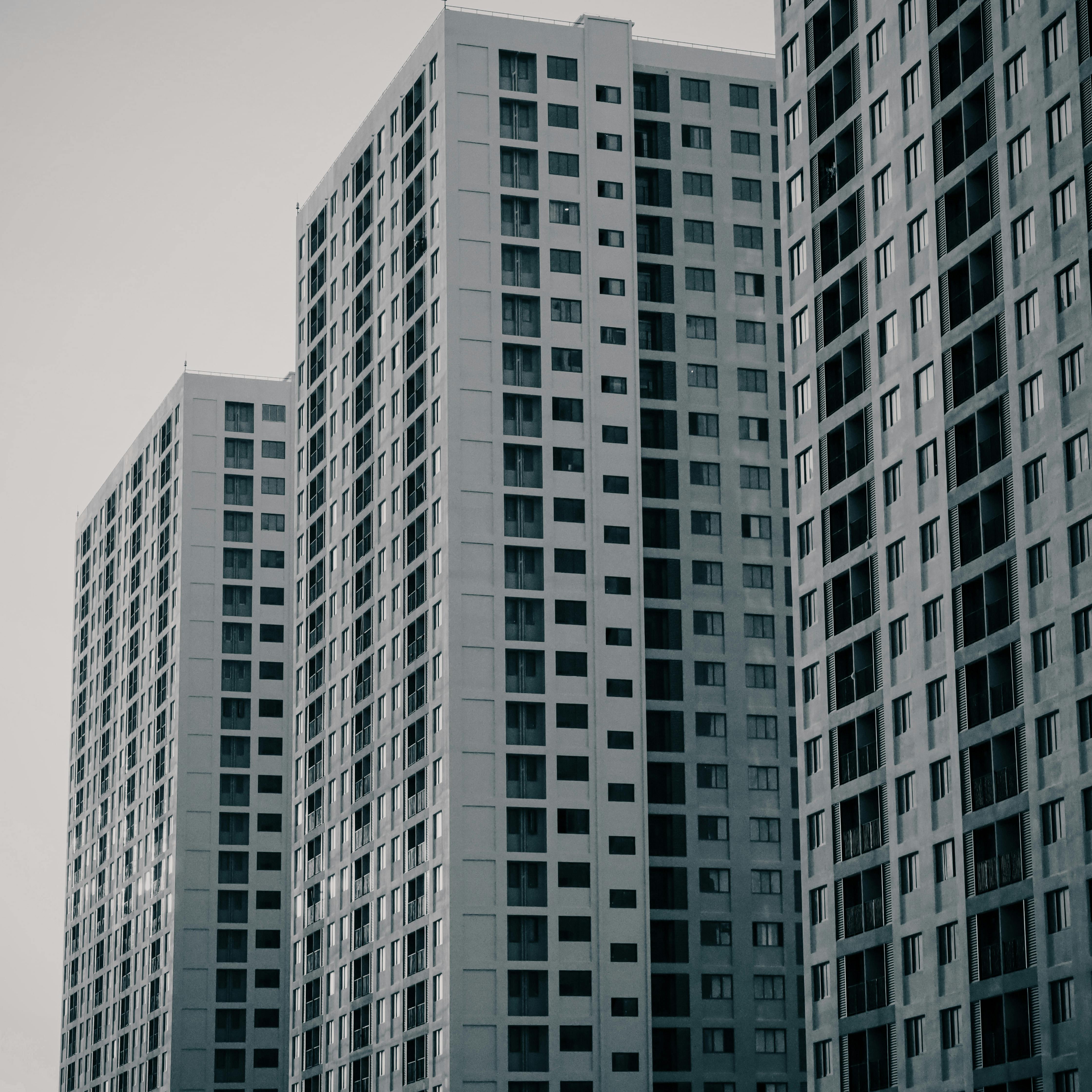 Blue and White High Rise Building · Free Stock Photo