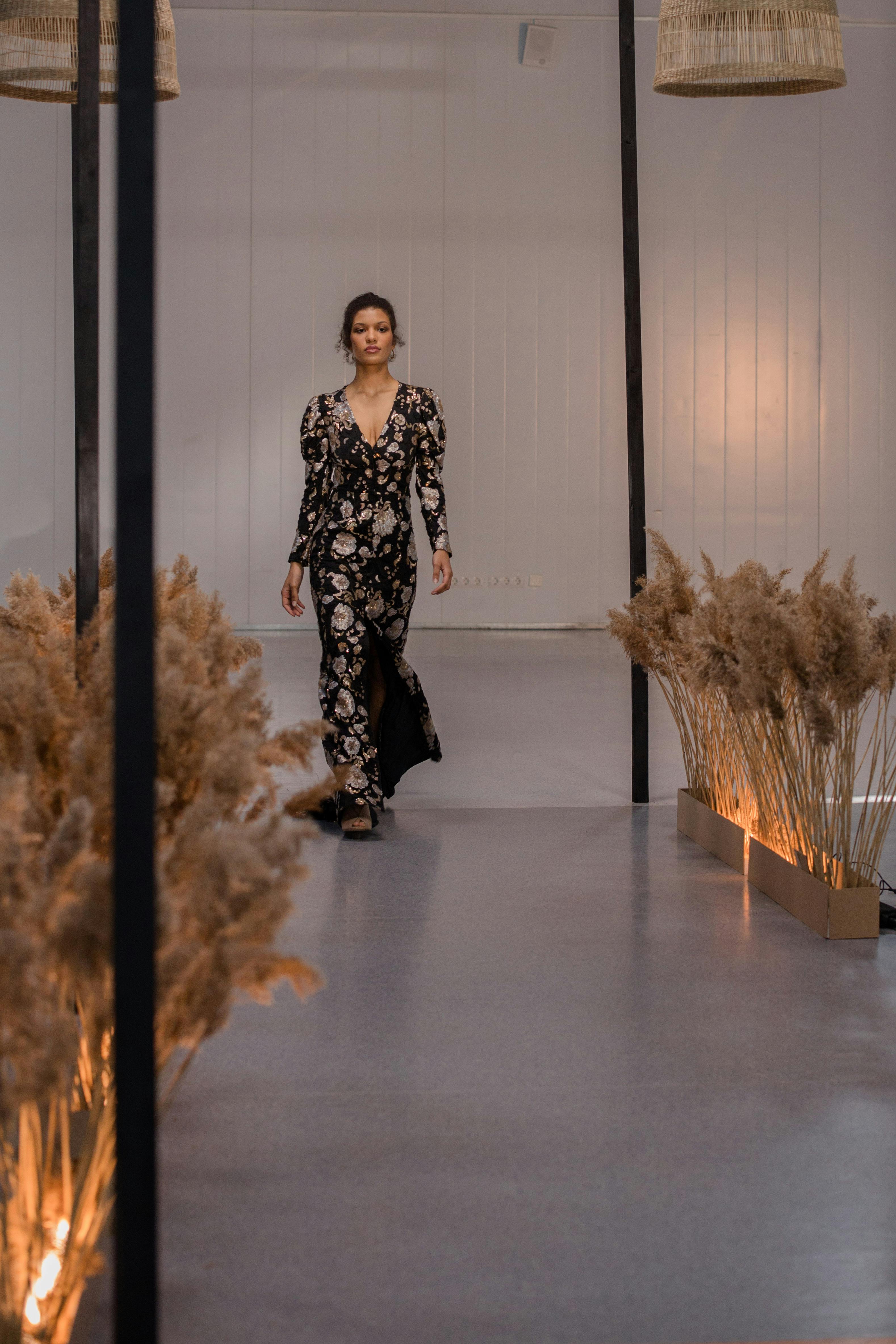 African Runway Photos, Download The BEST Free African Runway Stock ...