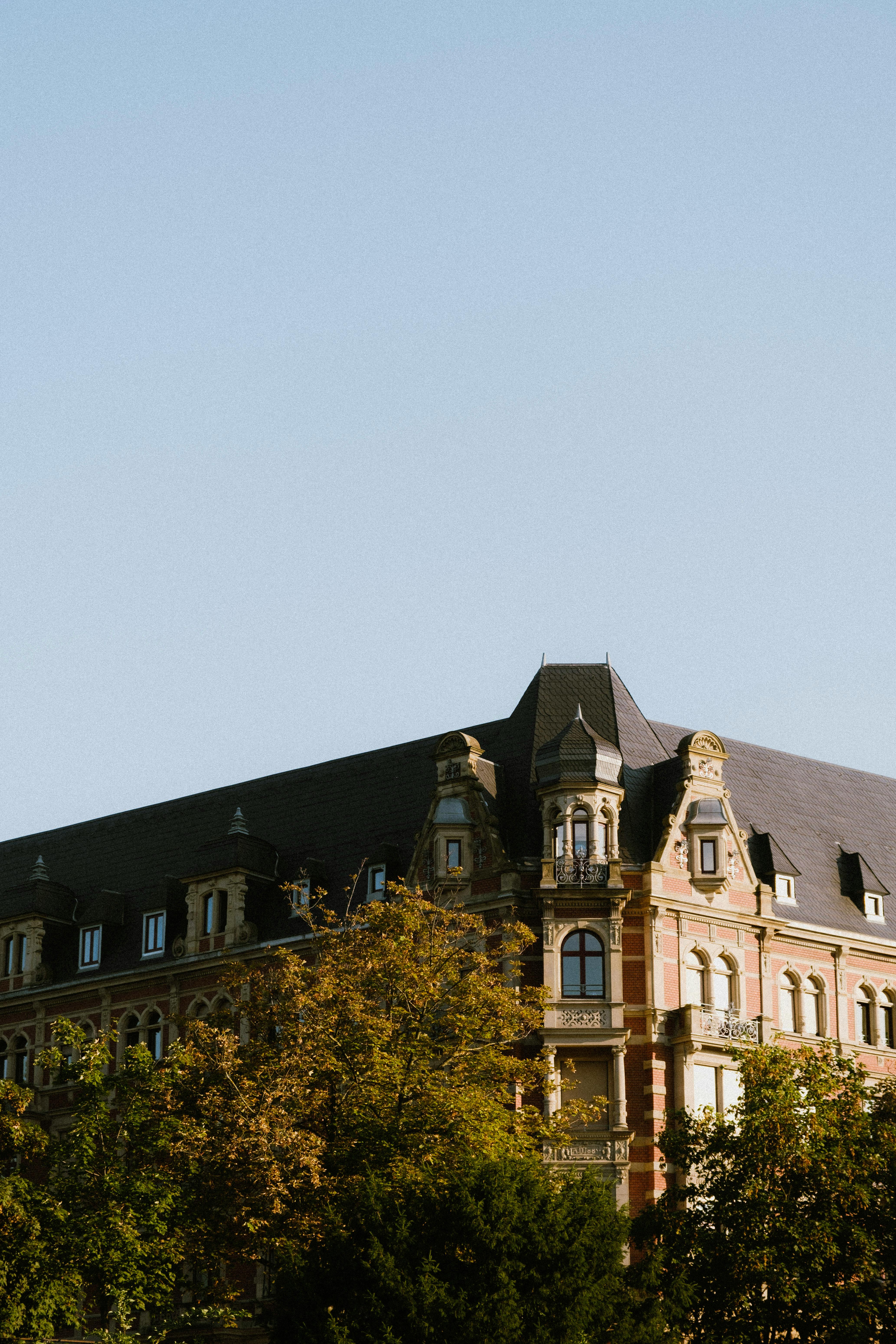 Architecture Design of an Ancient Building · Free Stock Photo