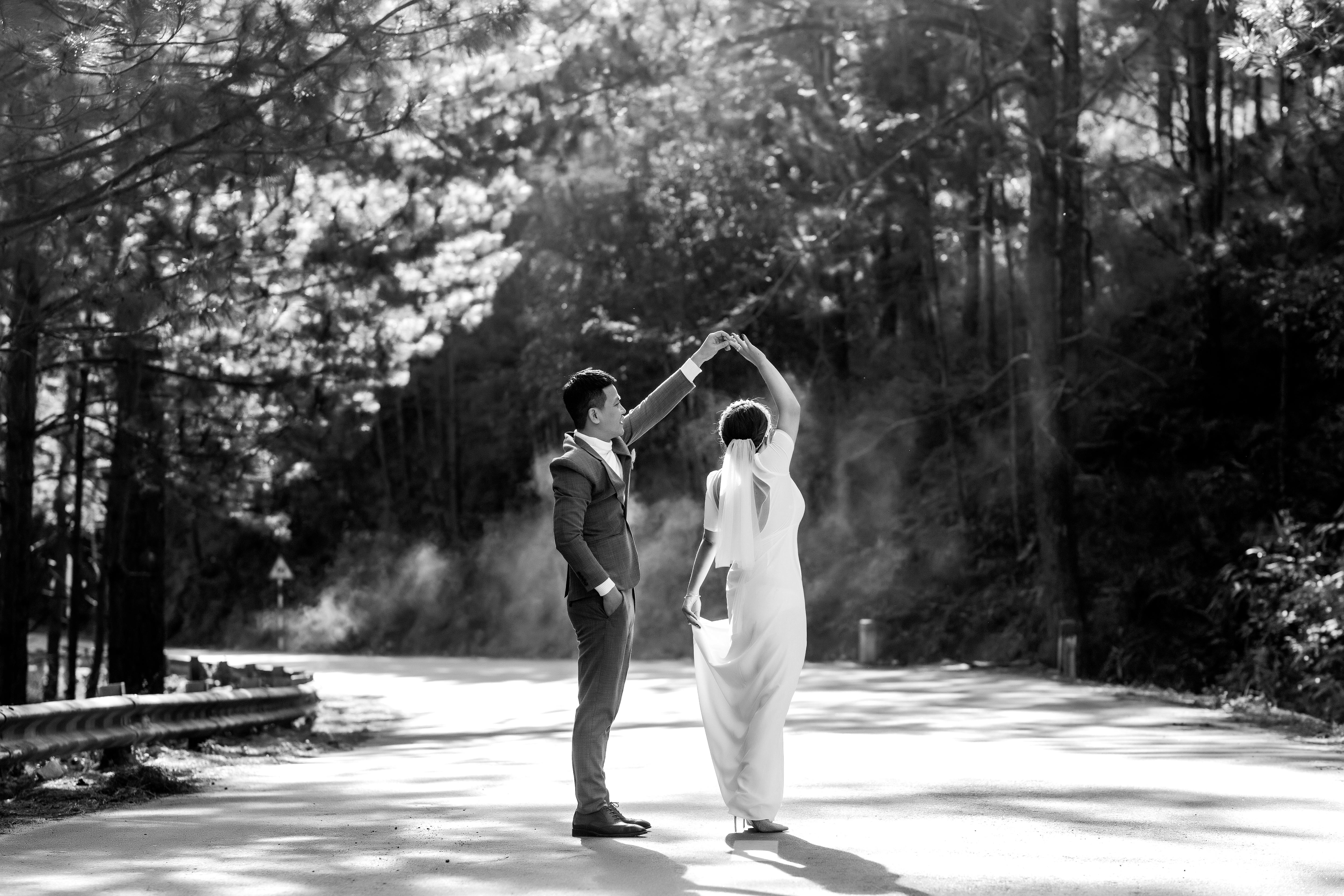 Couple Twirling Photos, Download The BEST Free Couple Twirling Stock ...