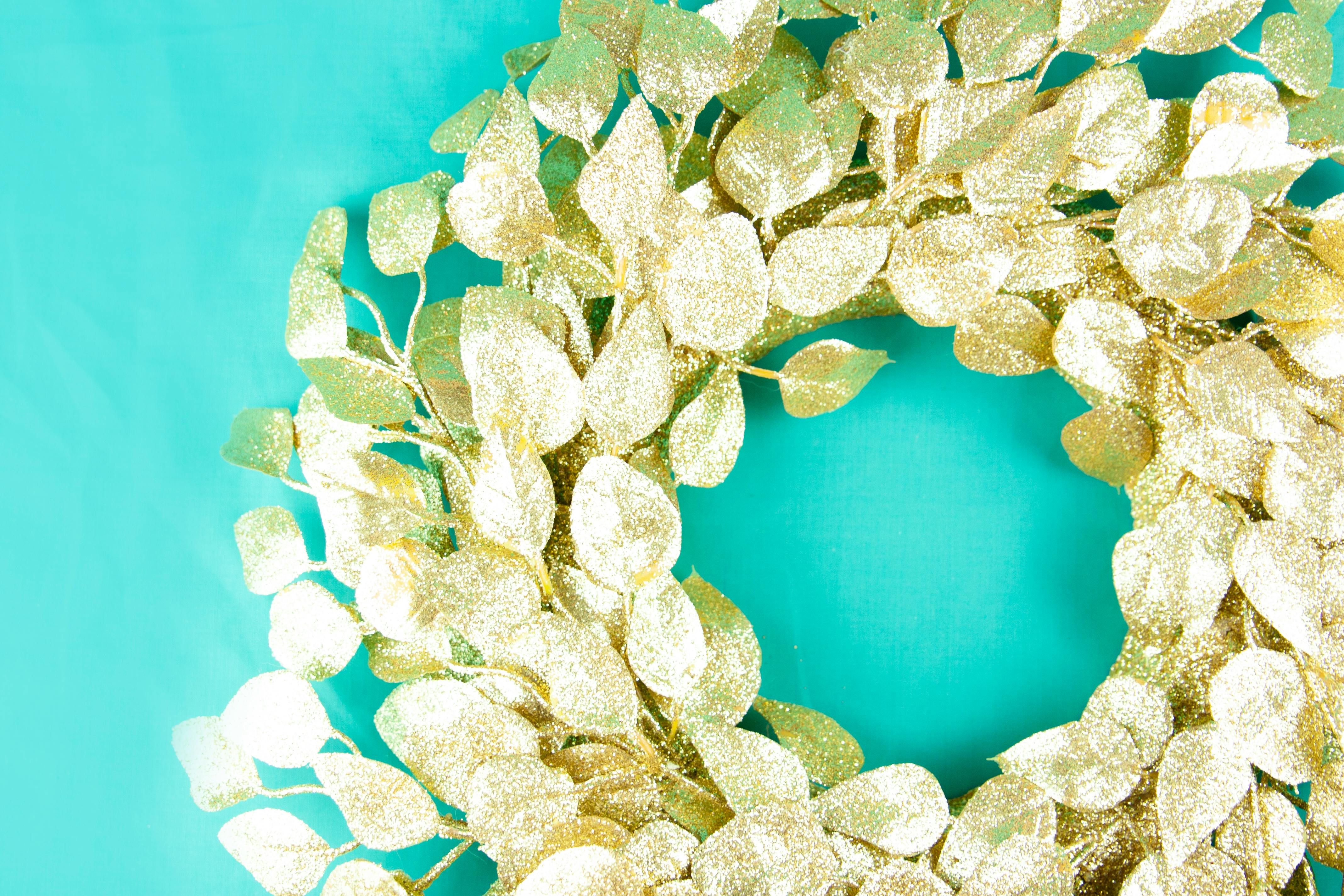 Wreath Covered with Gold Glitters · Free Stock Photo