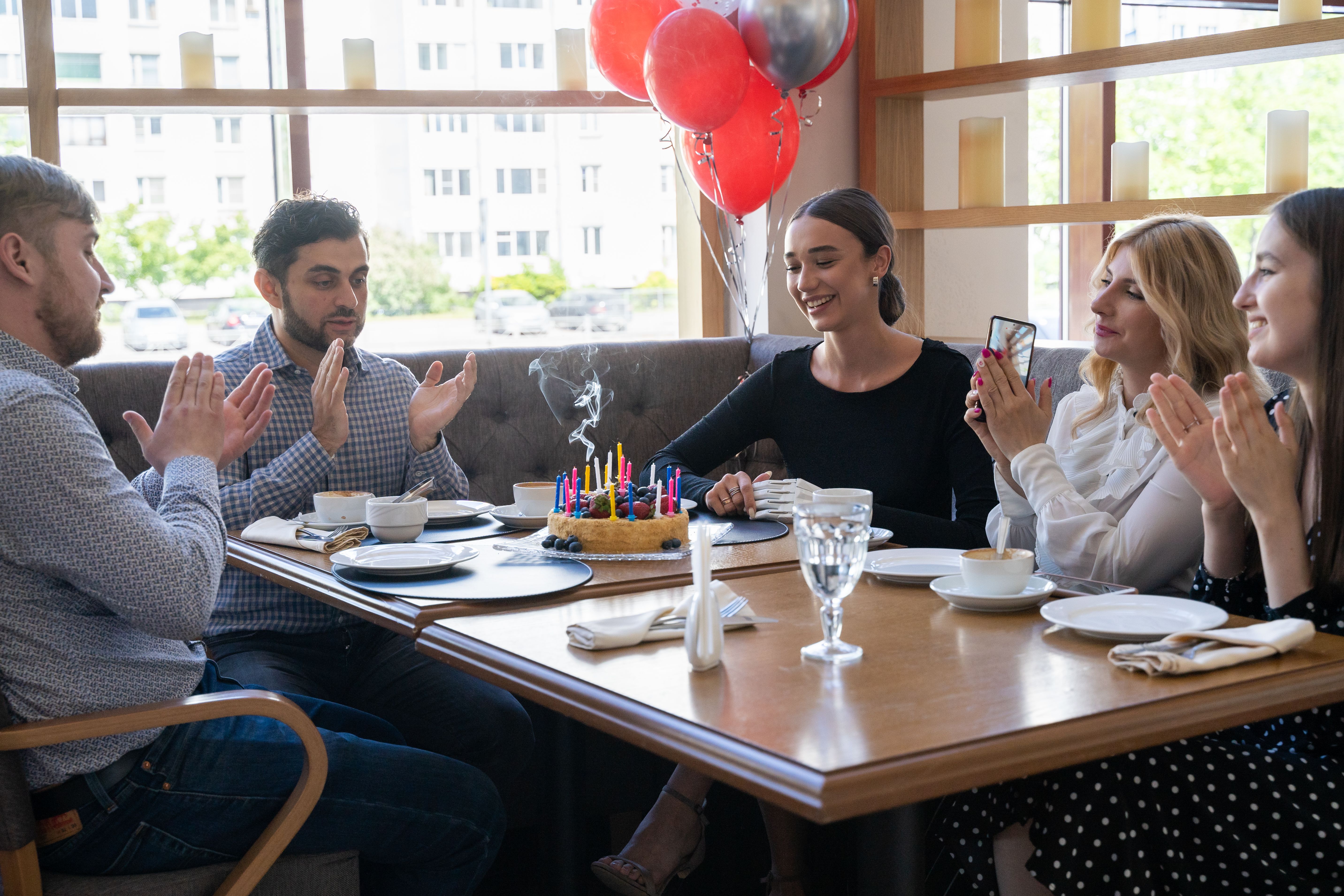 Birthday Party Cafe Photos, Download The BEST Free Birthday Party Cafe ...