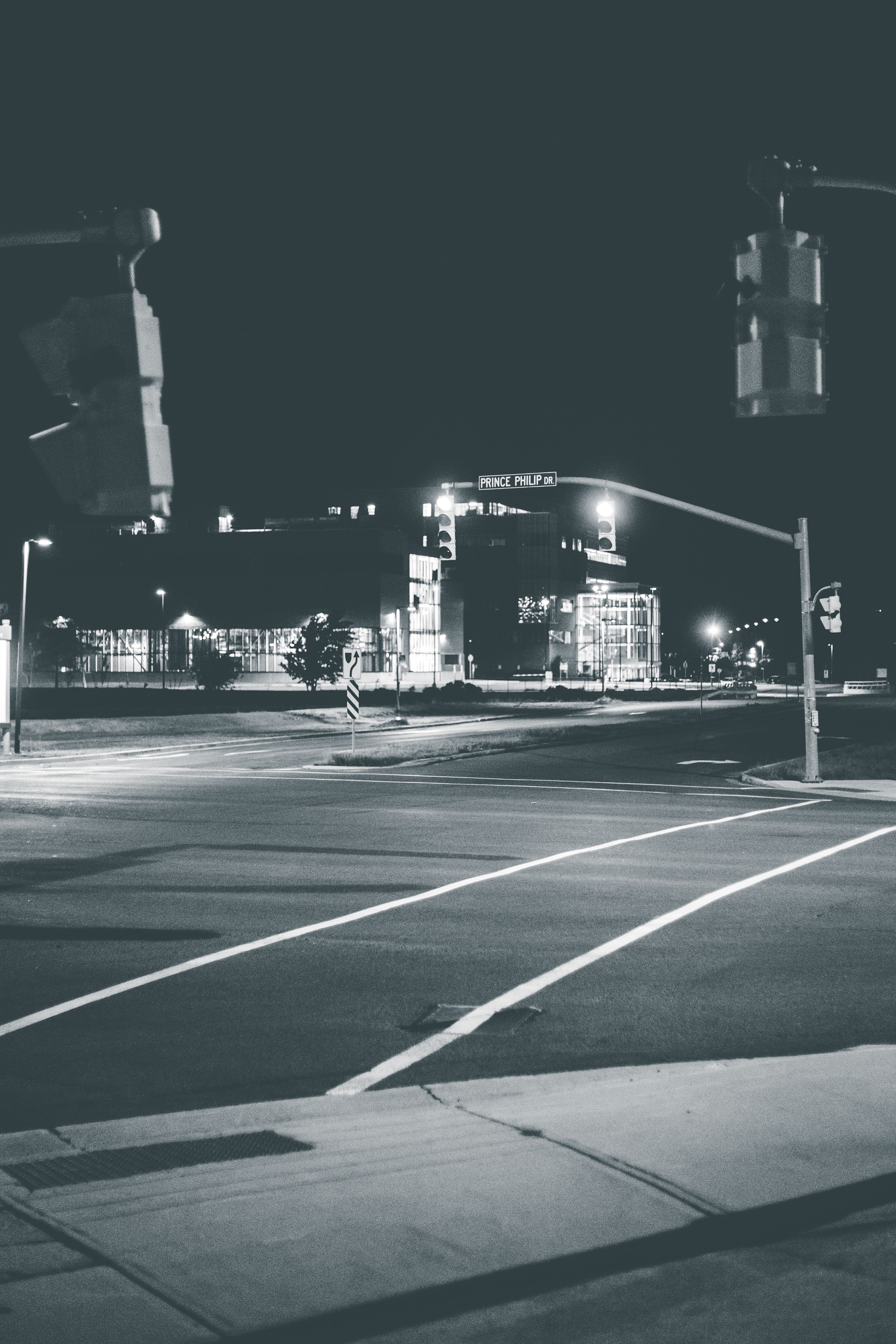 Grayscale Photo of Street With Traffic Light During Night Time · Free ...