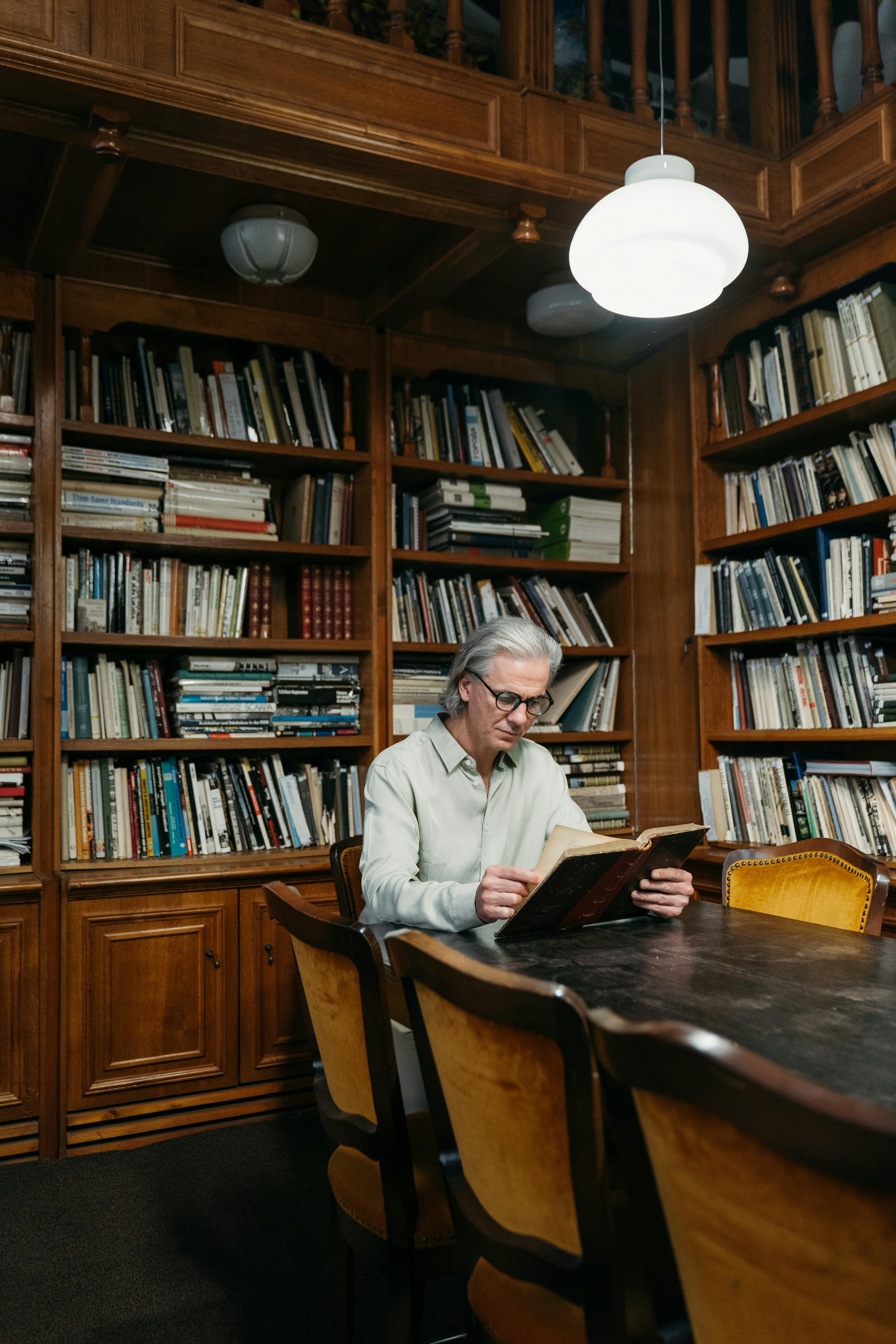 Maroon Library Photos, Download The BEST Free Maroon Library Stock ...