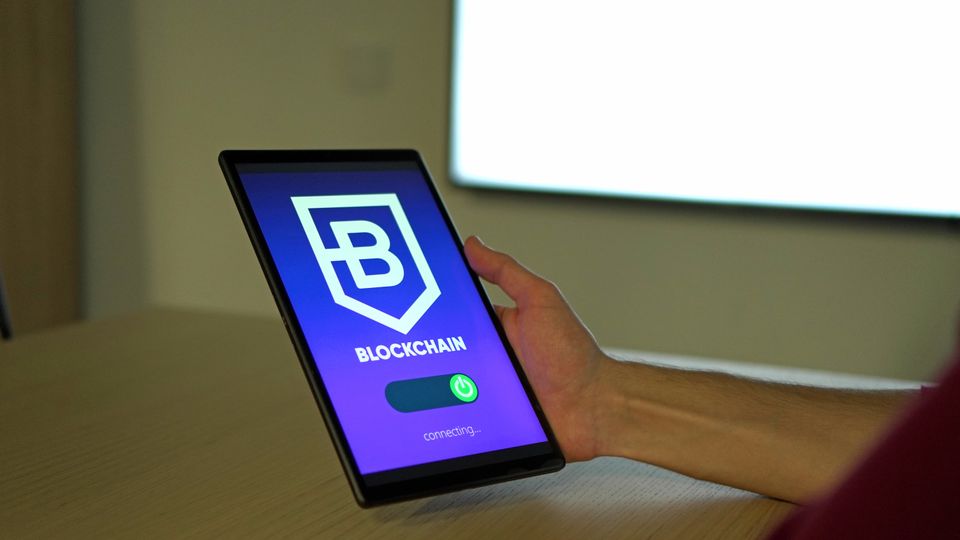 How to Spot and Avoid Fake Bitcoin Wallets Safely