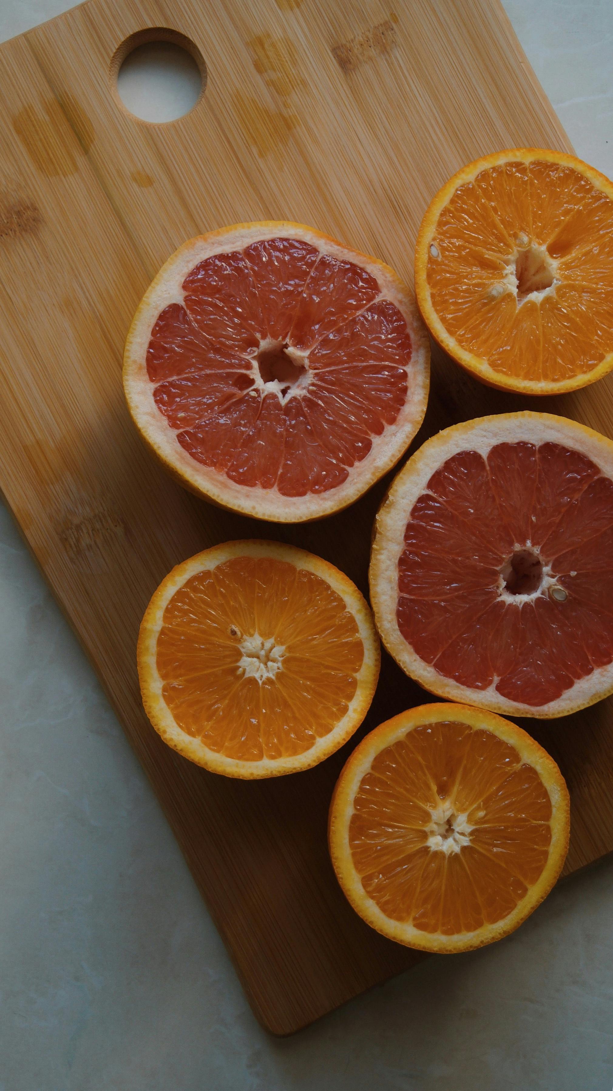 Seven Orange Slices · Free Stock Photo