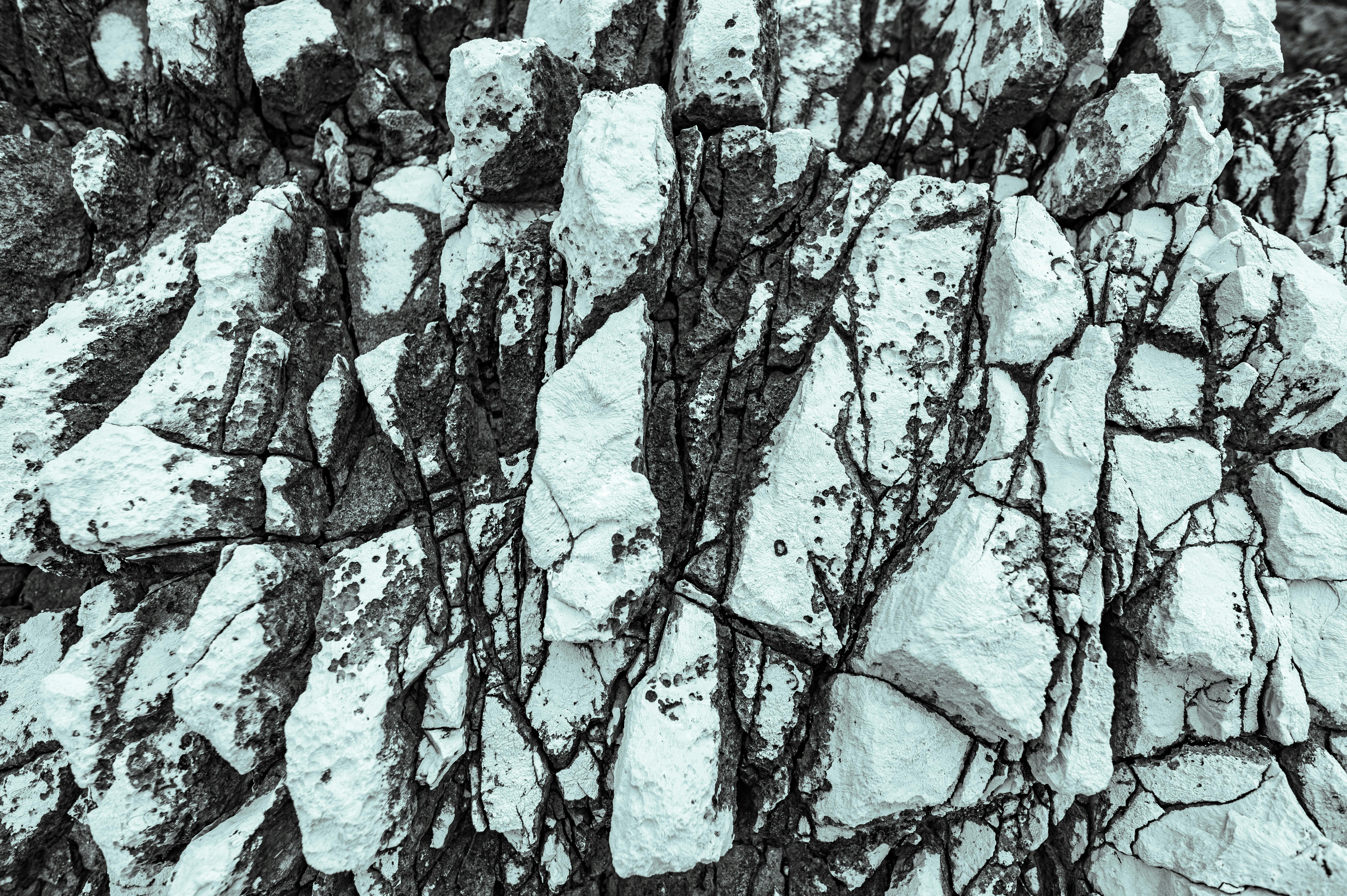 White and Black Rock Formation · Free Stock Photo