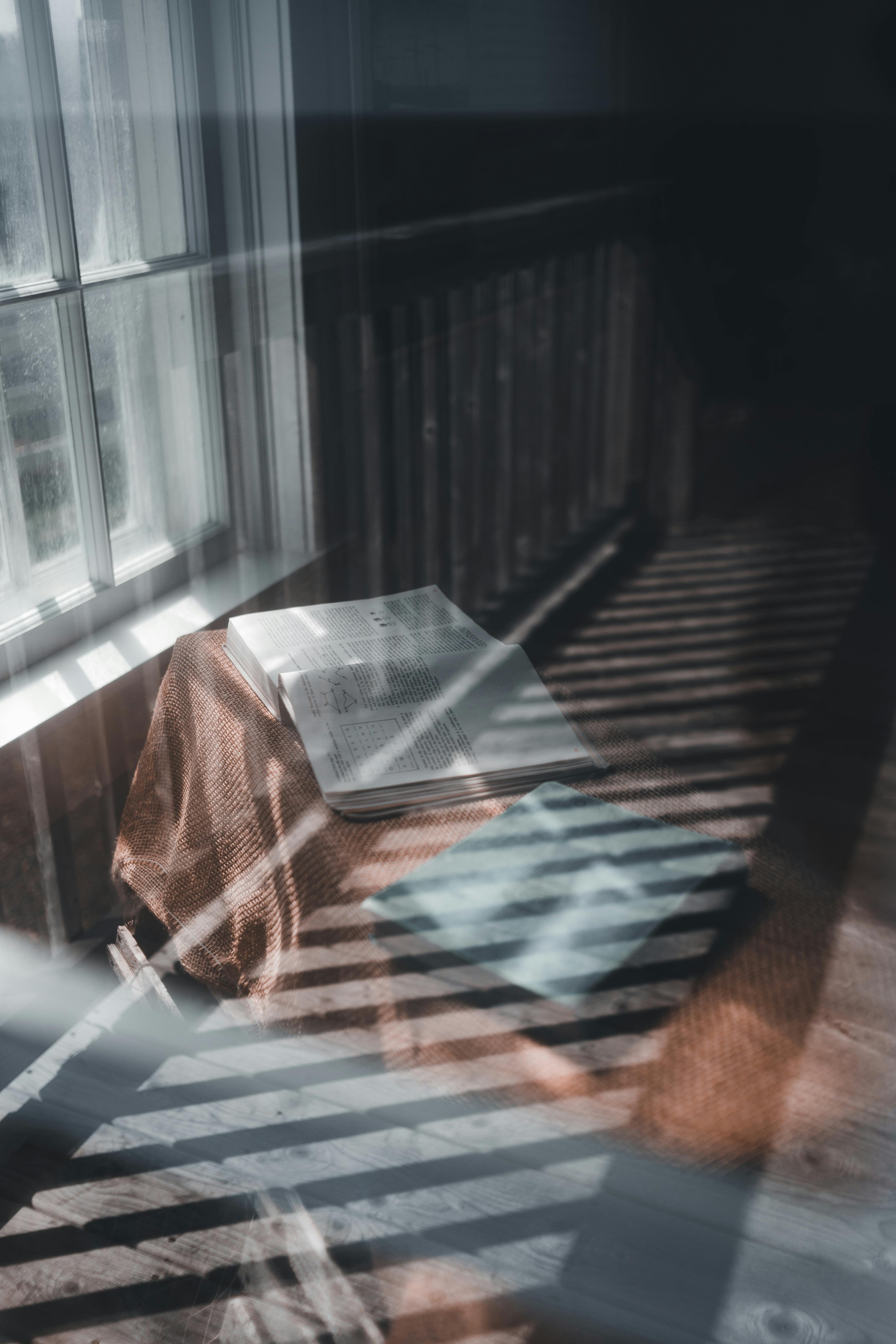 Casting Light Photos, Download Free Casting Light Stock Photos & HD Images