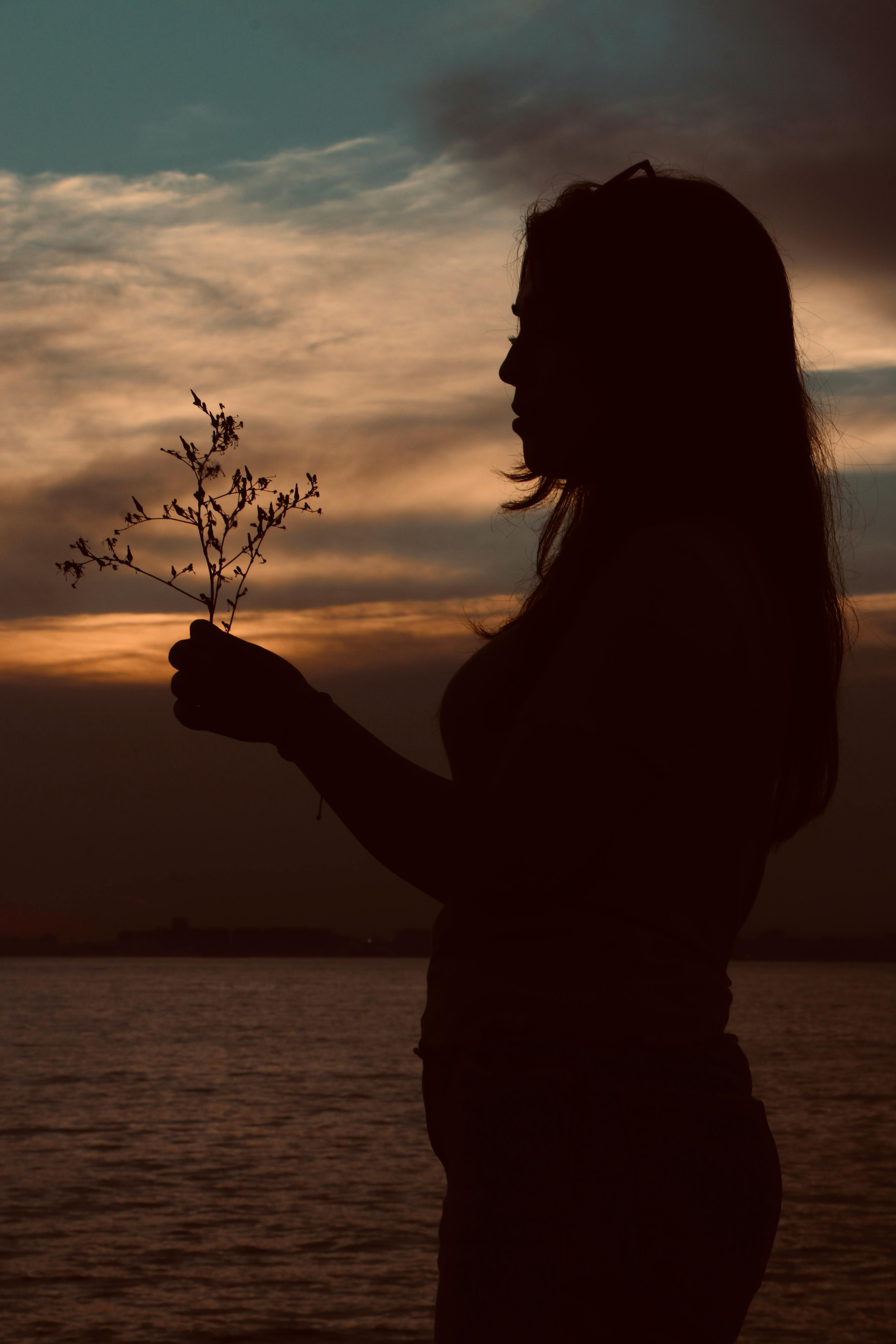 Man Looking Up on Promenade · Free Stock Photo