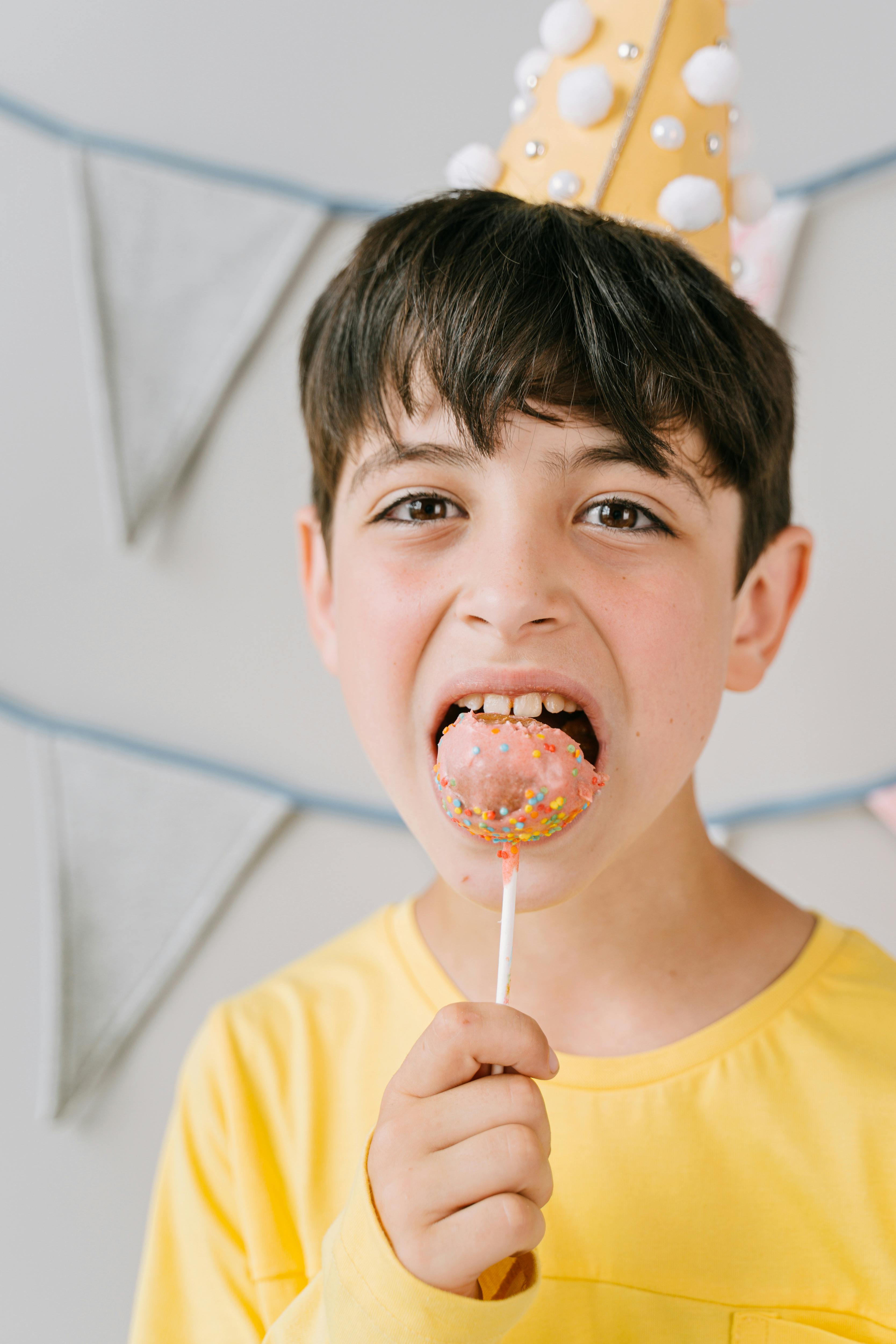 Kids Eating Candy Photos, Download The BEST Free Kids Eating Candy ...