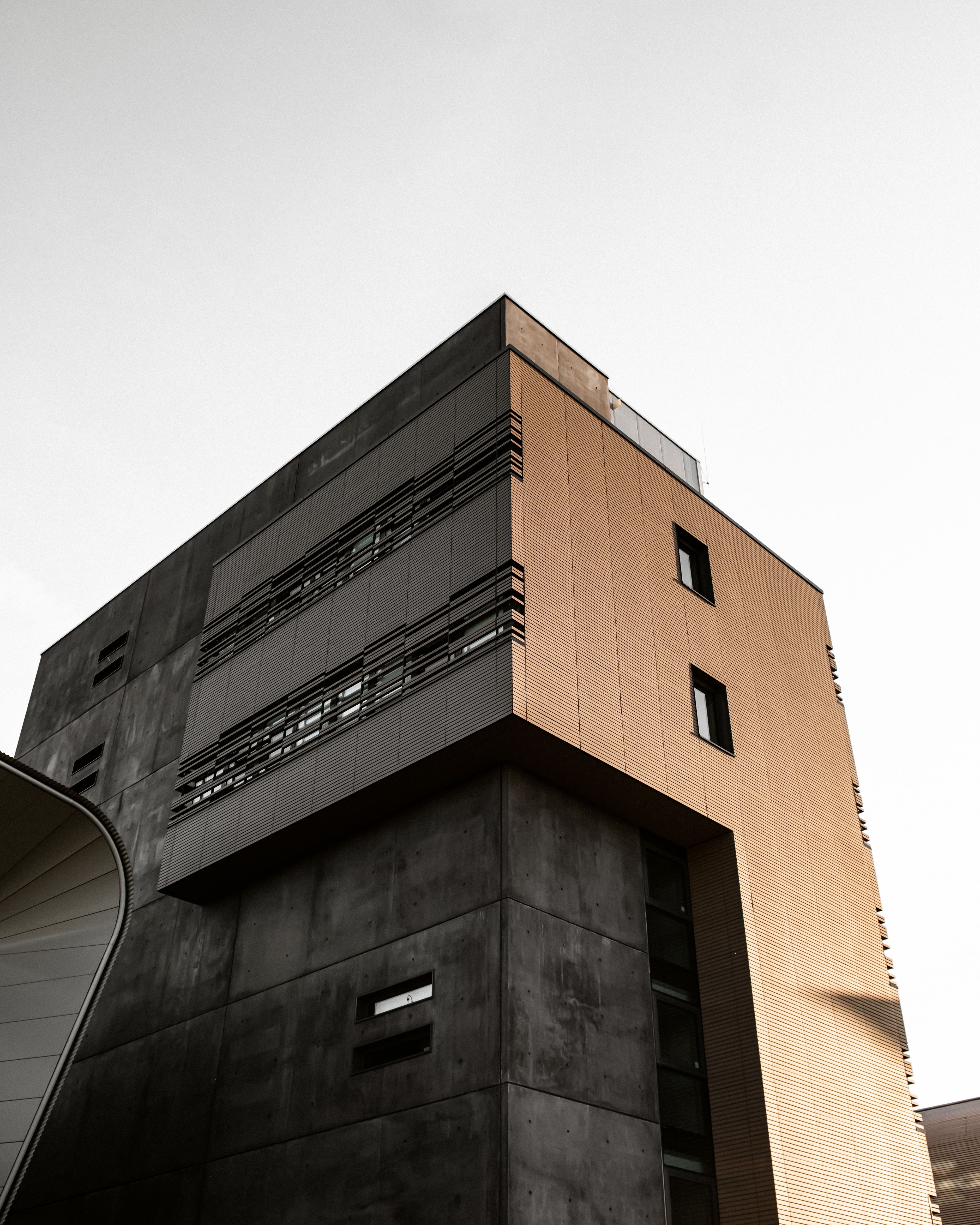 Worm's Eye View Of Building · Free Stock Photo