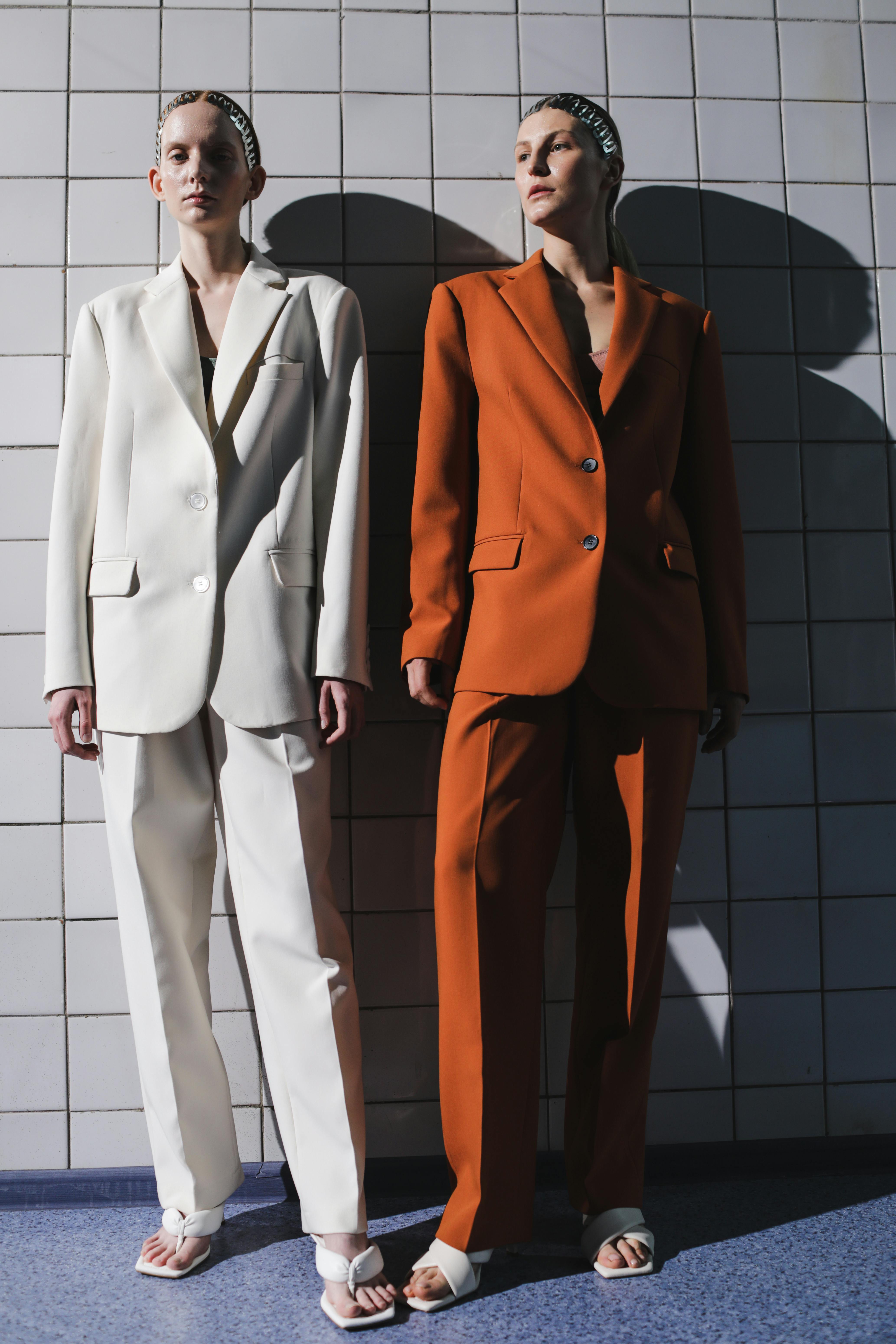 Modeling Stand Photos, Download The BEST Free Modeling Stand Stock ...