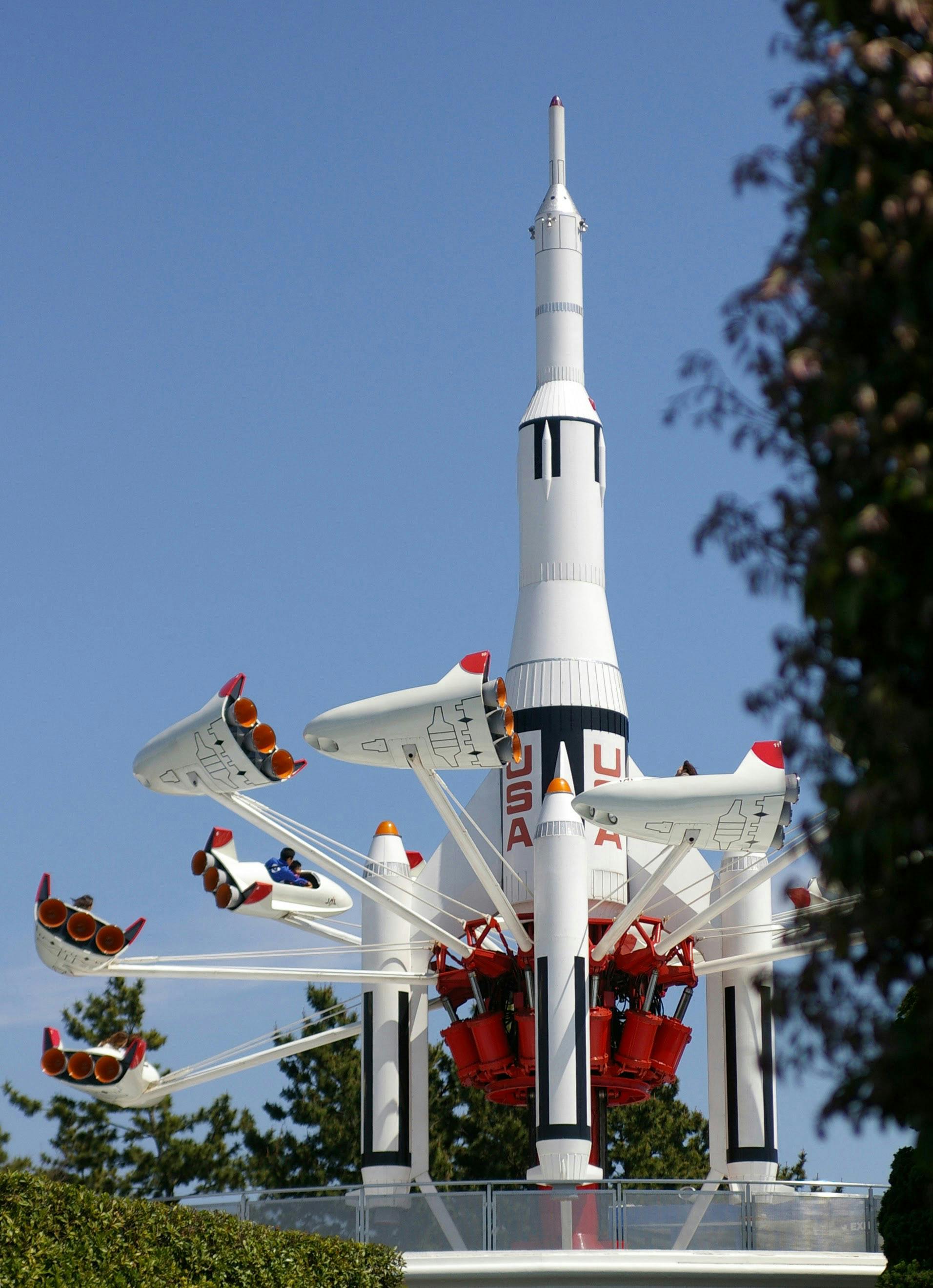 A Spaceship Ride in Amusement Park · Free Stock Photo