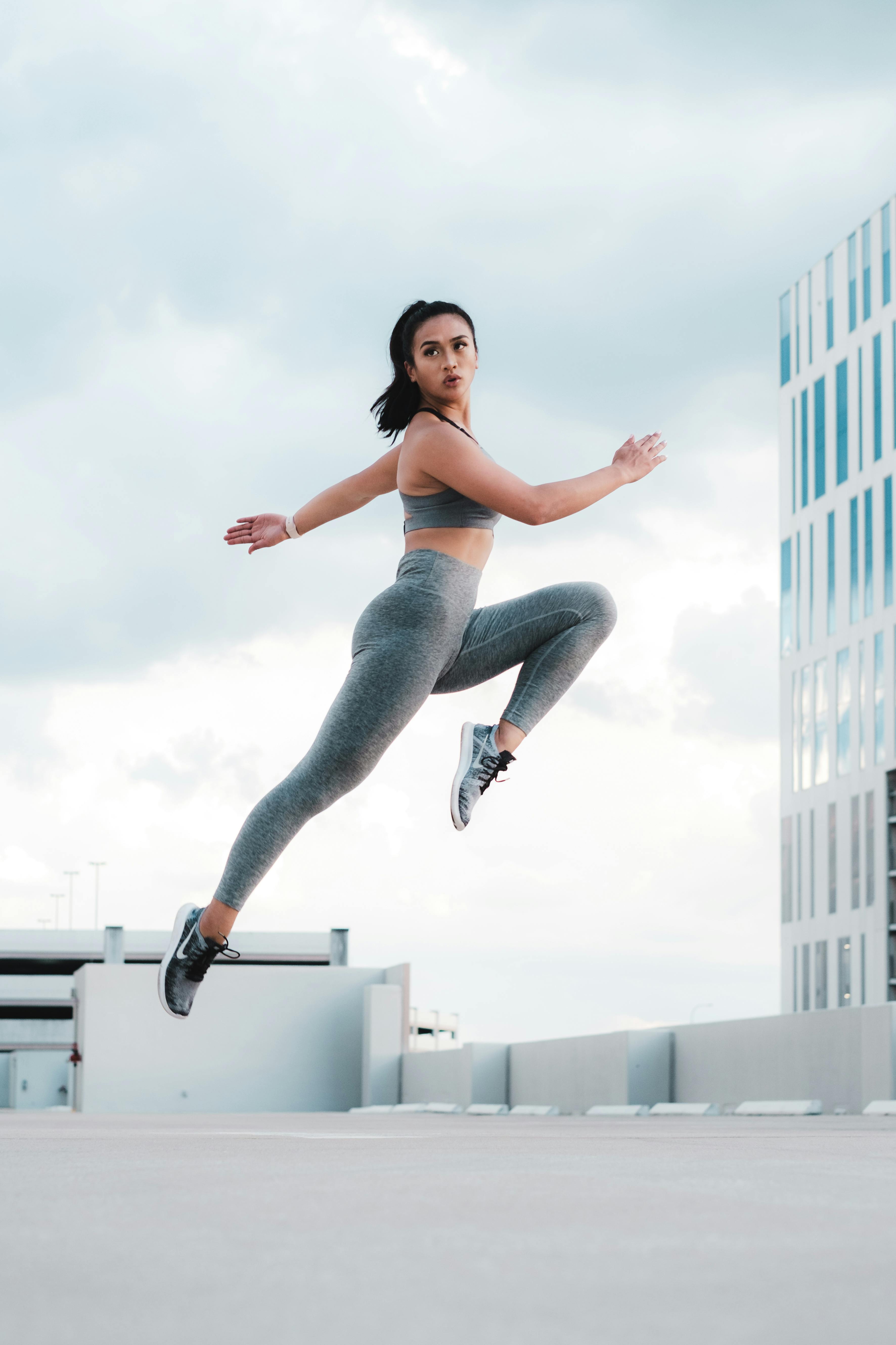 Woman Jumping Photos, Download The BEST Free Woman Jumping Stock Photos ...