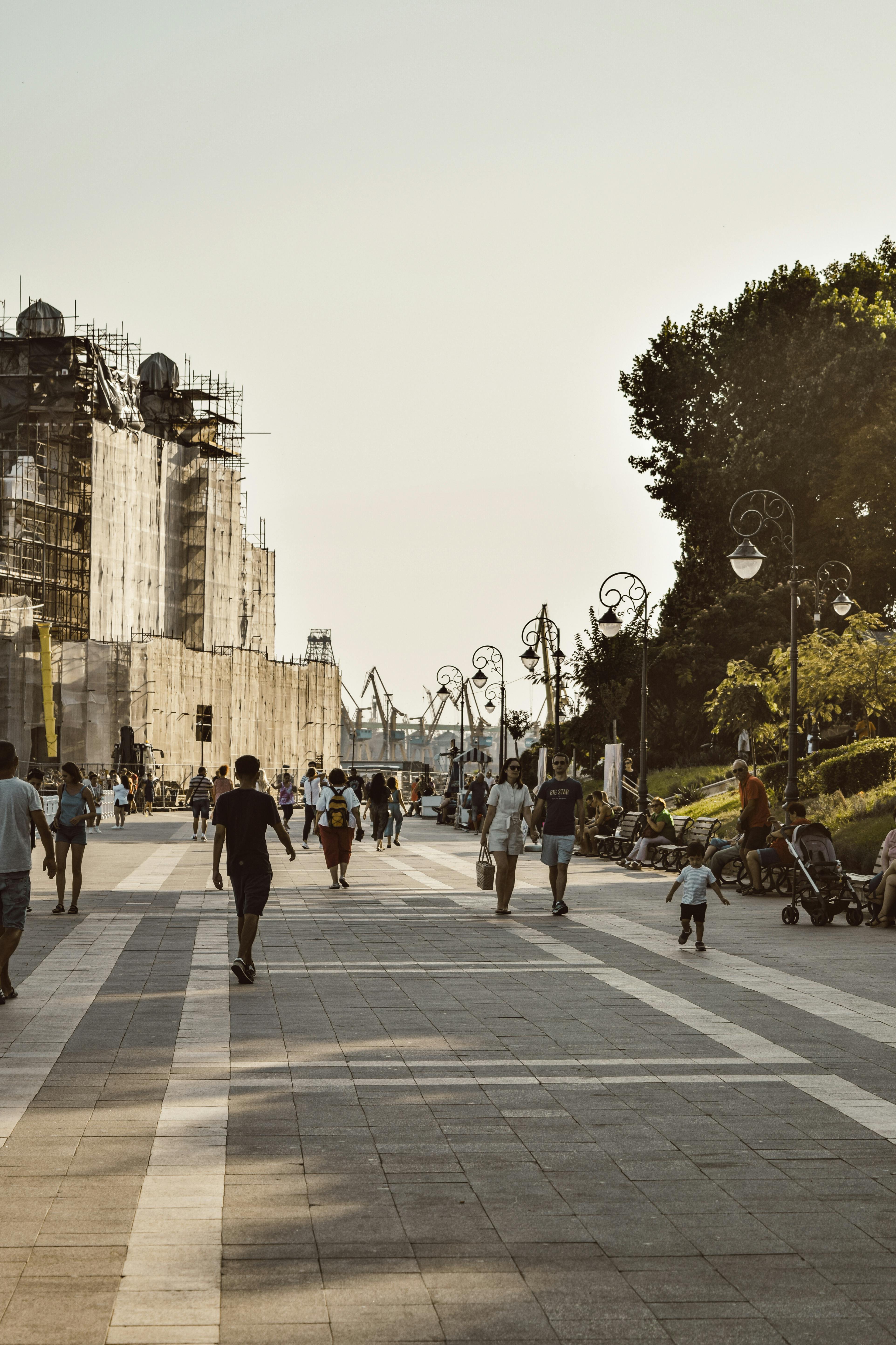 Europe Crowd Photos, Download The BEST Free Europe Crowd Stock Photos ...