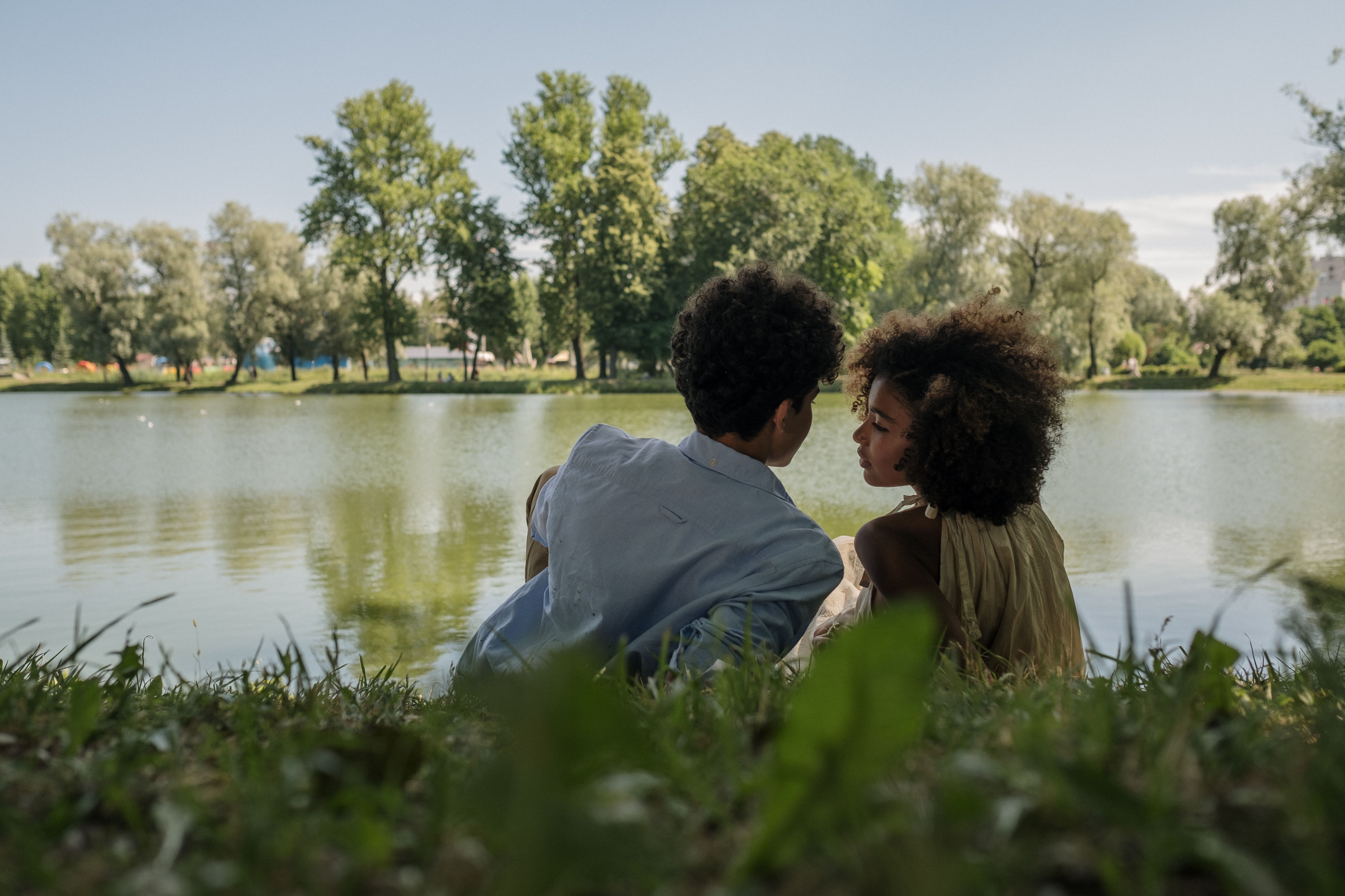 Couple Back To Each Other Photos, Download The BEST Free Couple Back To ...