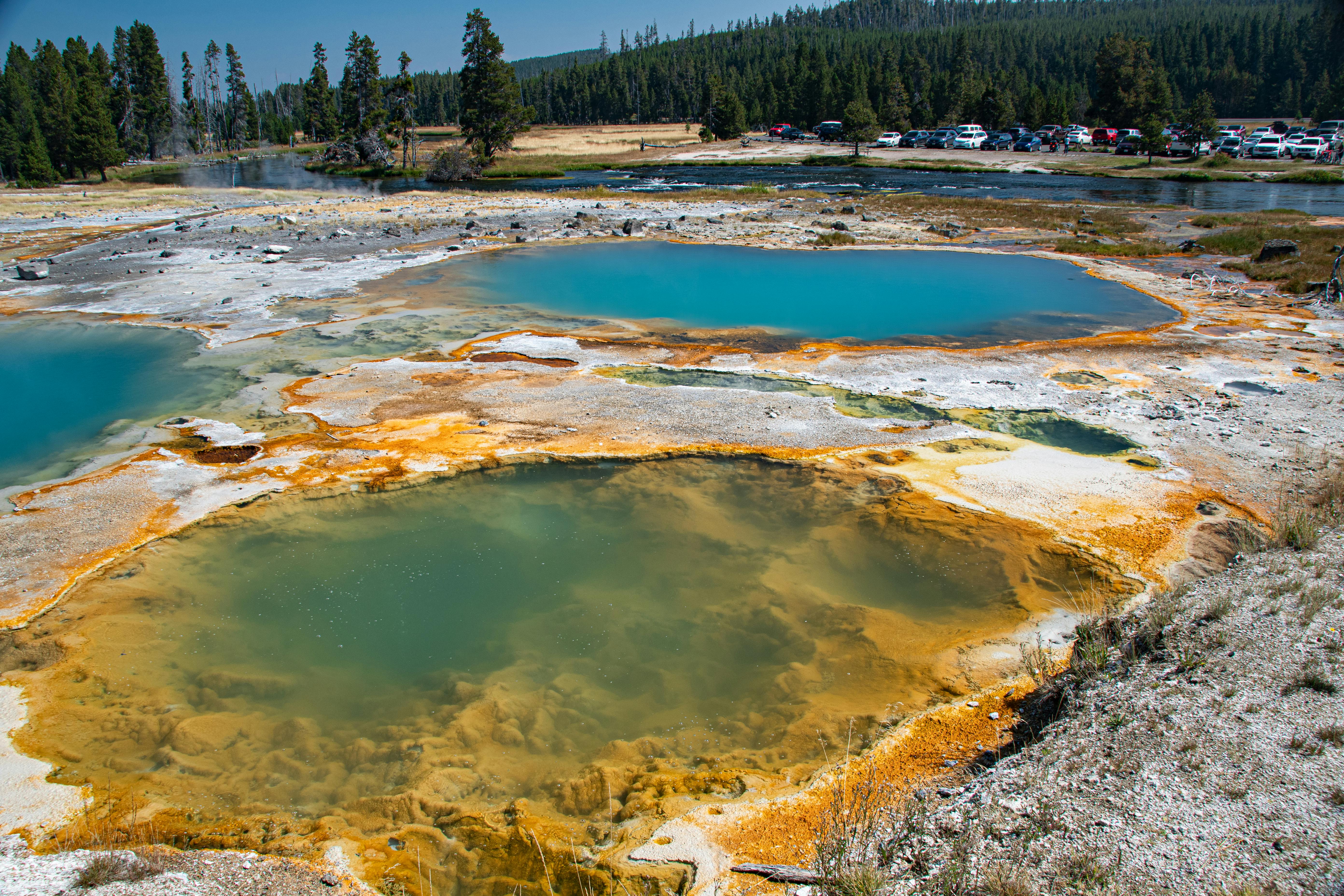 Geysers in Yellowstone National Park · Free Stock Photo